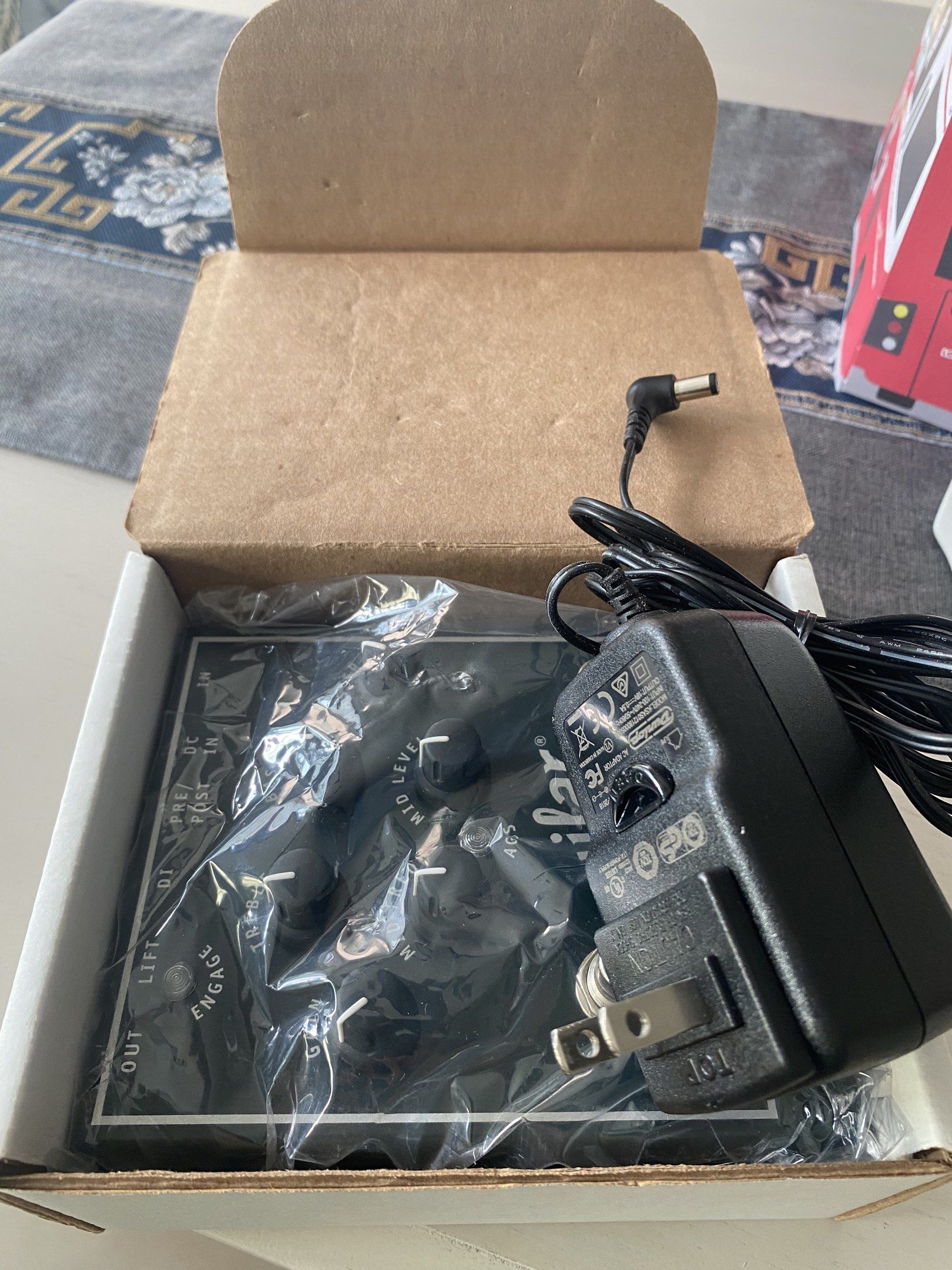 Aguilar Tone Hammer Bass Preamp/DI, Hobbies & Toys, Music & Media ...