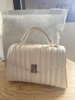 Alberto bags For Sale | Buy 100+ Alberto bags online | Carousell ...