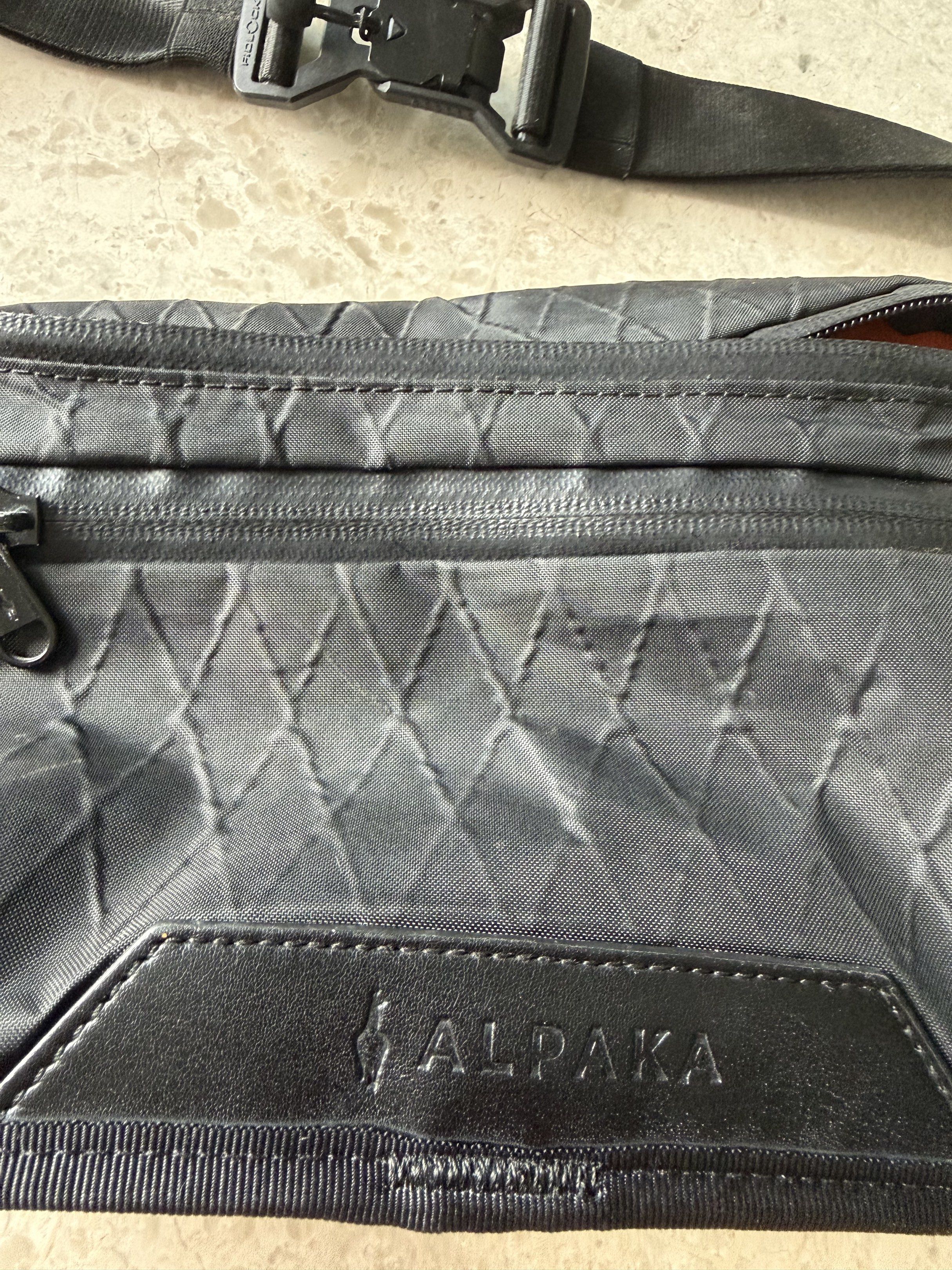 Alpaka Bravo Sling Mini, Men's Fashion, Bags, Sling Bags on Carousell