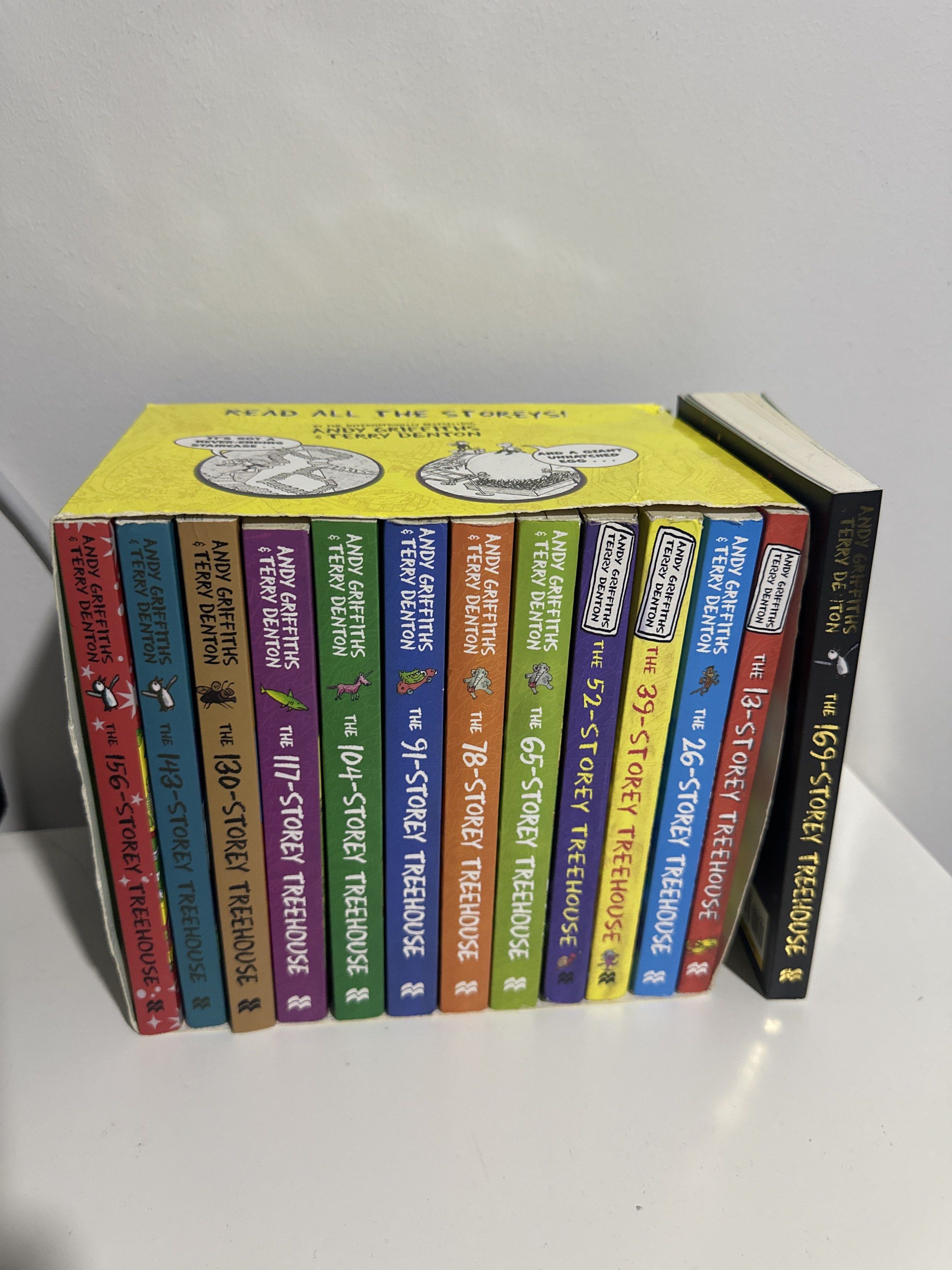 Andy Griffiths Treehouse Book Set, Hobbies & Toys, Books & Magazines ...