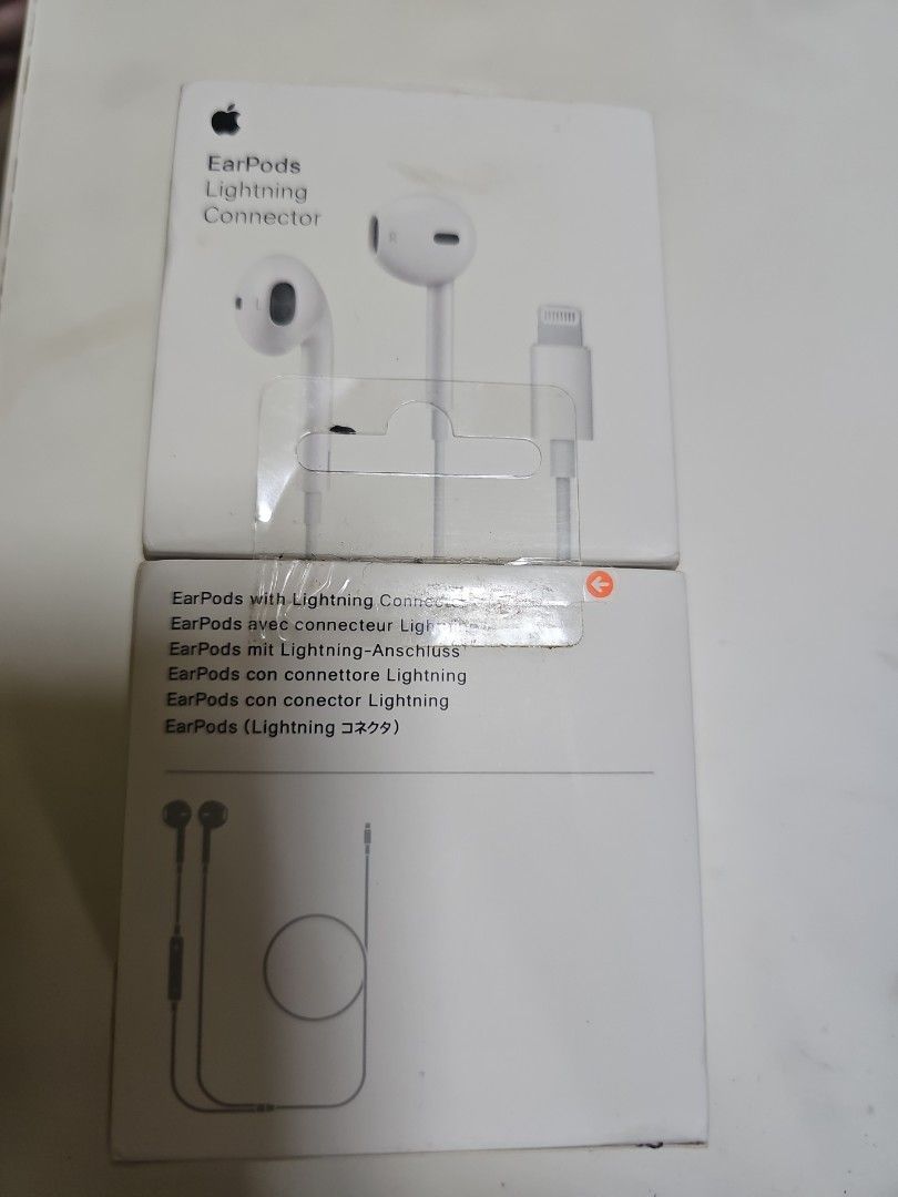 Apple EarPods with Lightning Connector, Audio, Earphones on Carousell