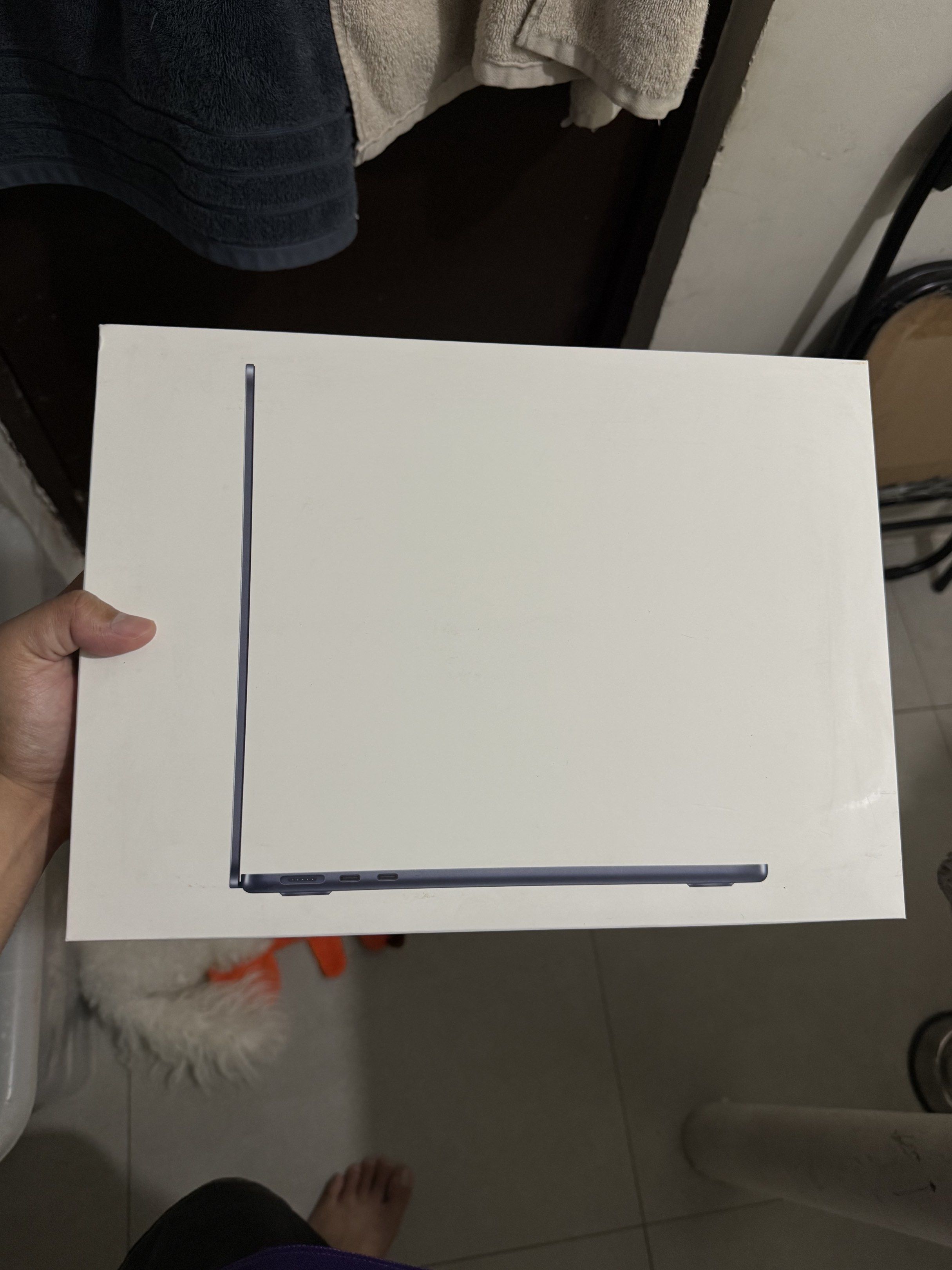 Apple MacBook Air 13-inch M4 Chip, Computers & Tech, Laptops ...