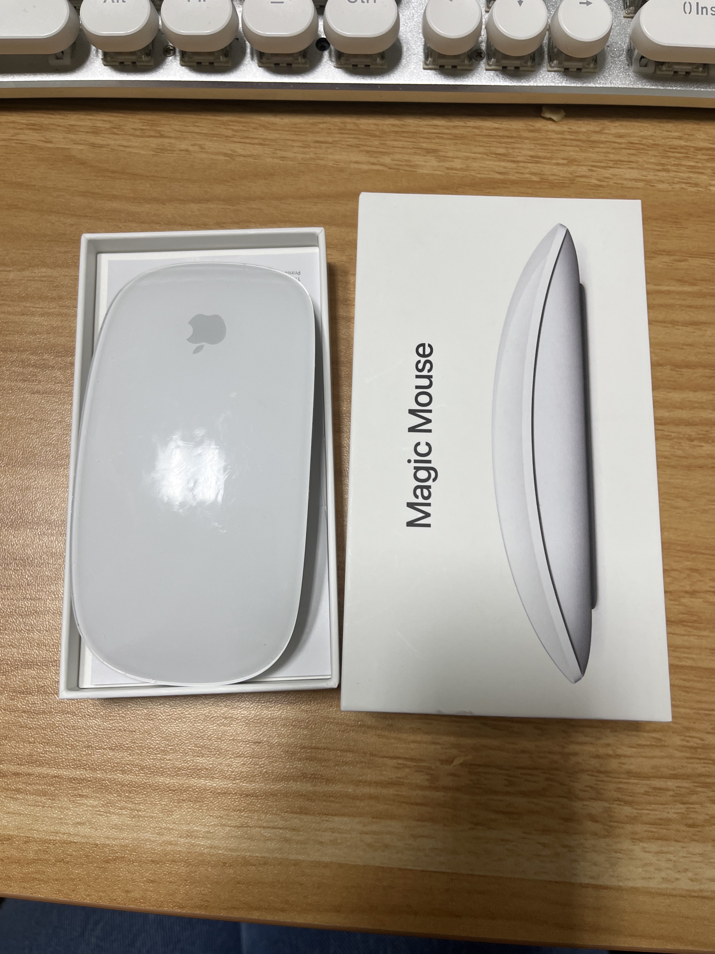 Apple Magic Mouse - White, Computers & Tech, Parts & Accessories, Mouse ...