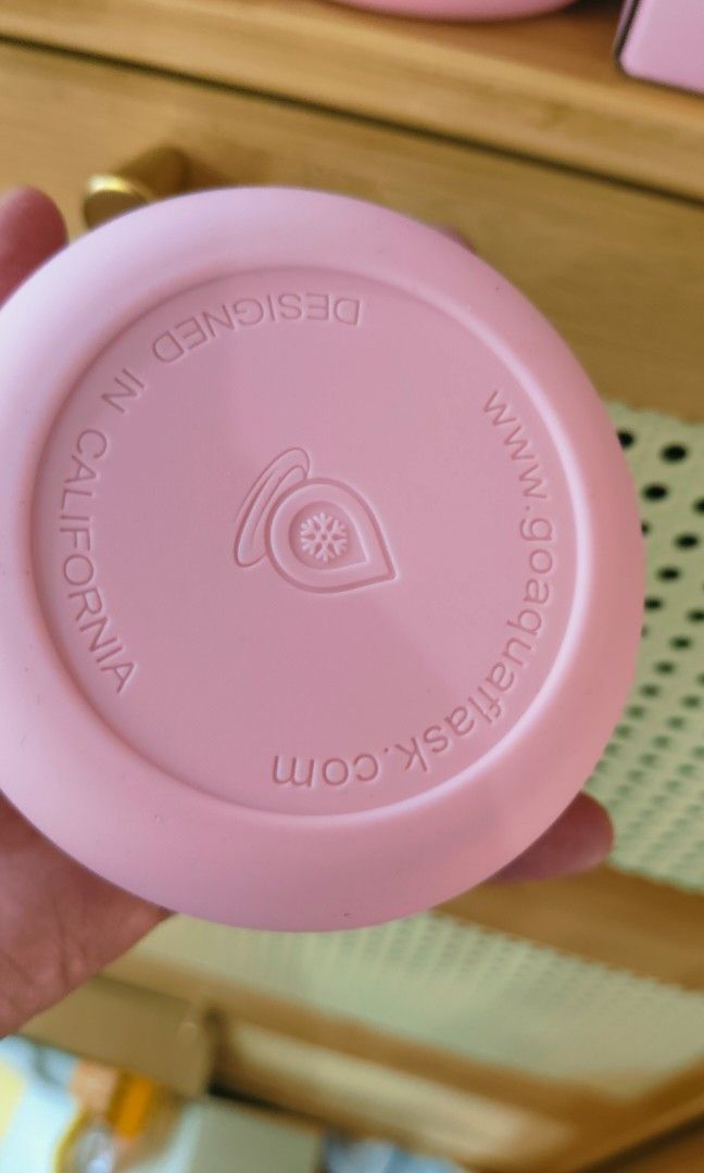 AquaFlask 32Oz:SAKURA BALIET PINK, BRANDNEW WITH BOX and FREE SILICONE ...