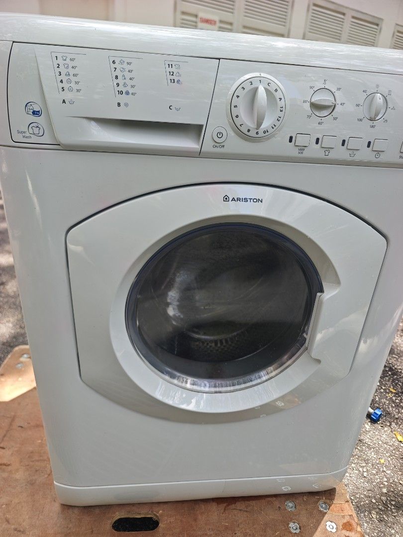 Ariston ARM7L 125 EX Washing Machine, TV & Home Appliances, Washing ...