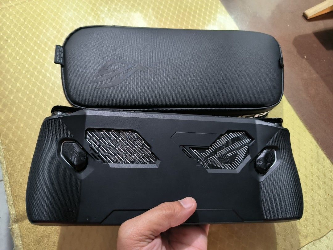 ASUS ROG Ally z1 extreme Handheld 512gb with games, Video Gaming, Video ...