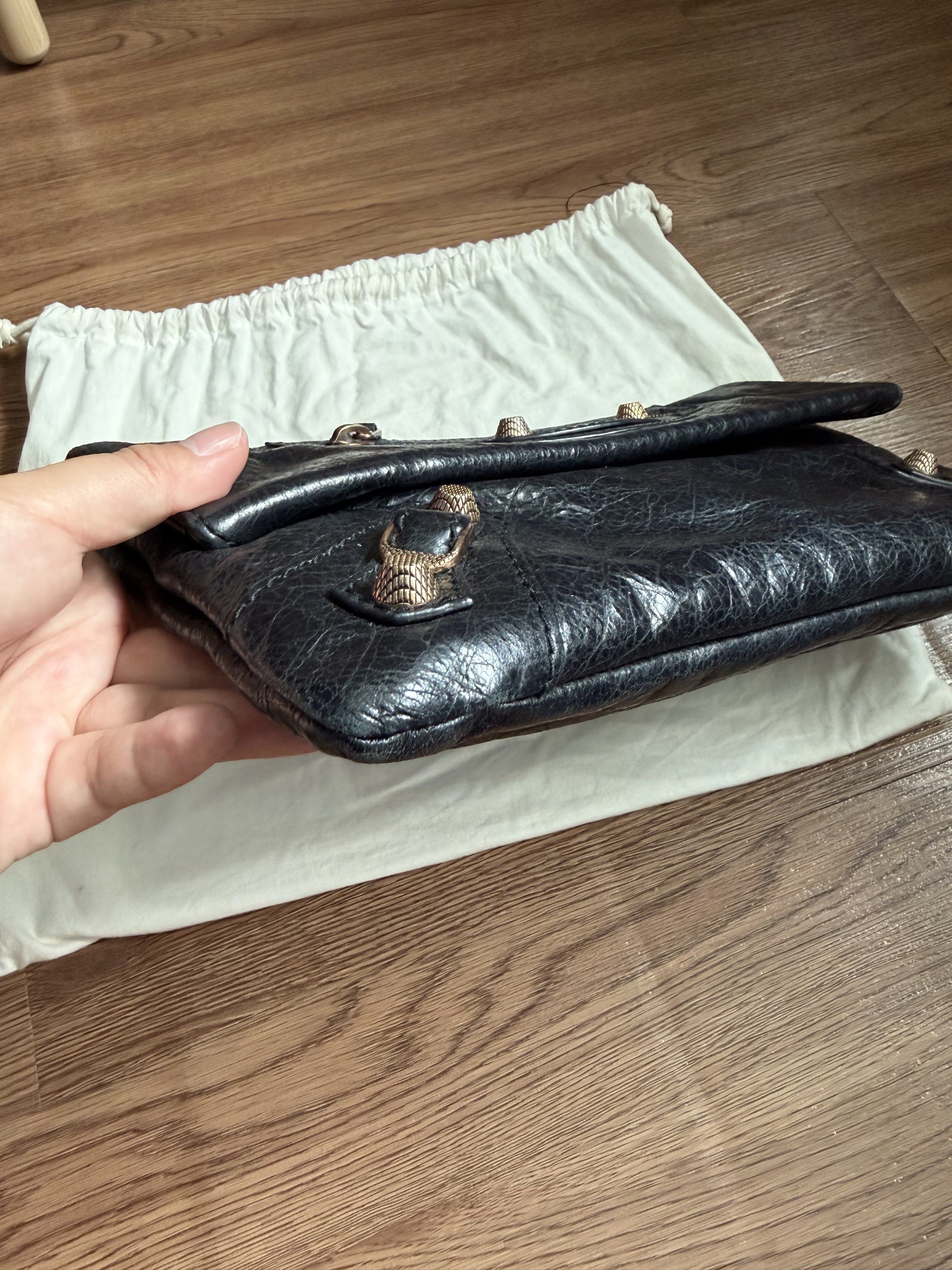 Balenciaga Giant 21 Envelope Clutch, Luxury, Bags & Wallets on Carousell