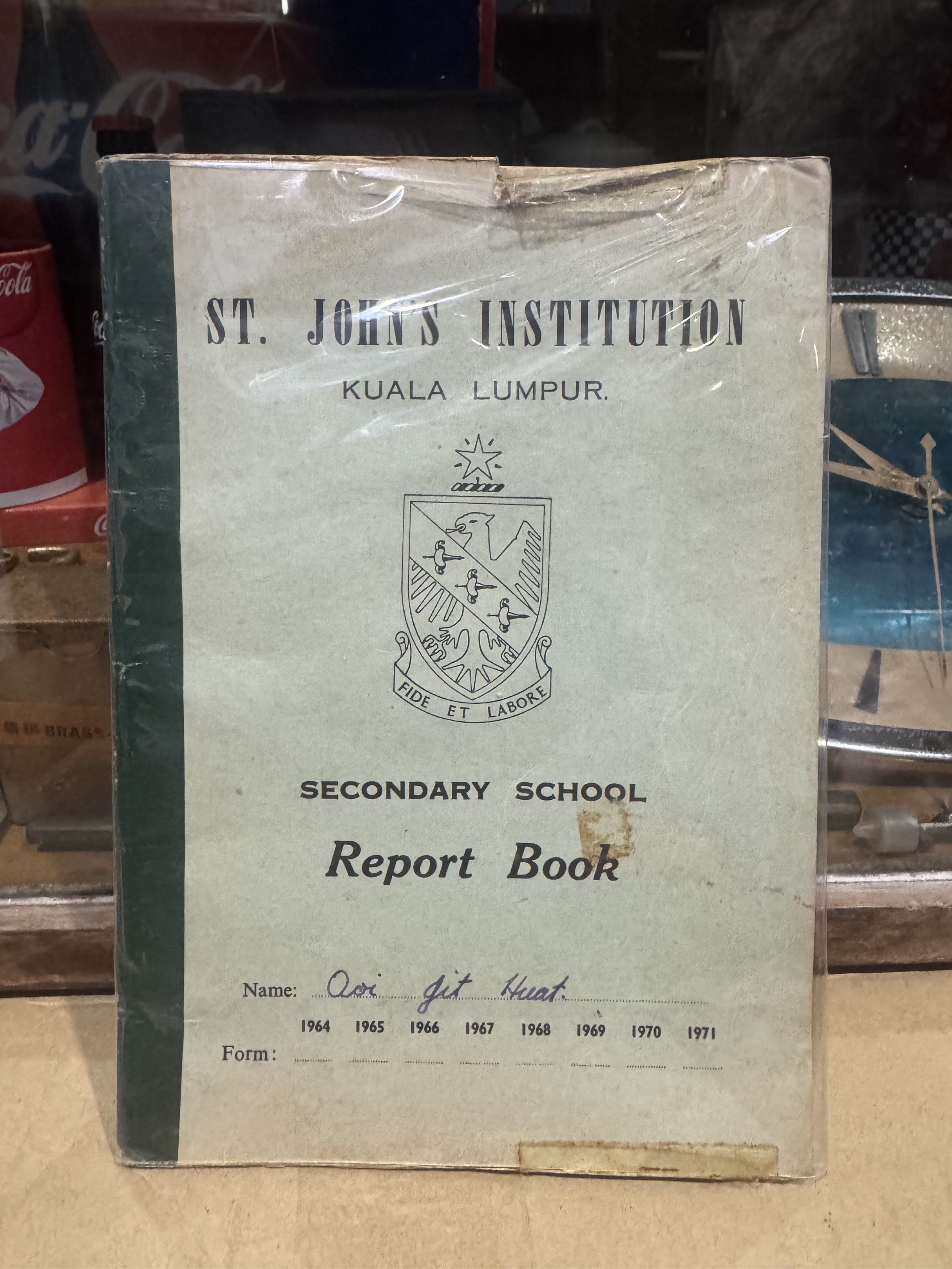 buku laporan sekolah vintaj dari Institusi St. John (St. John's ...