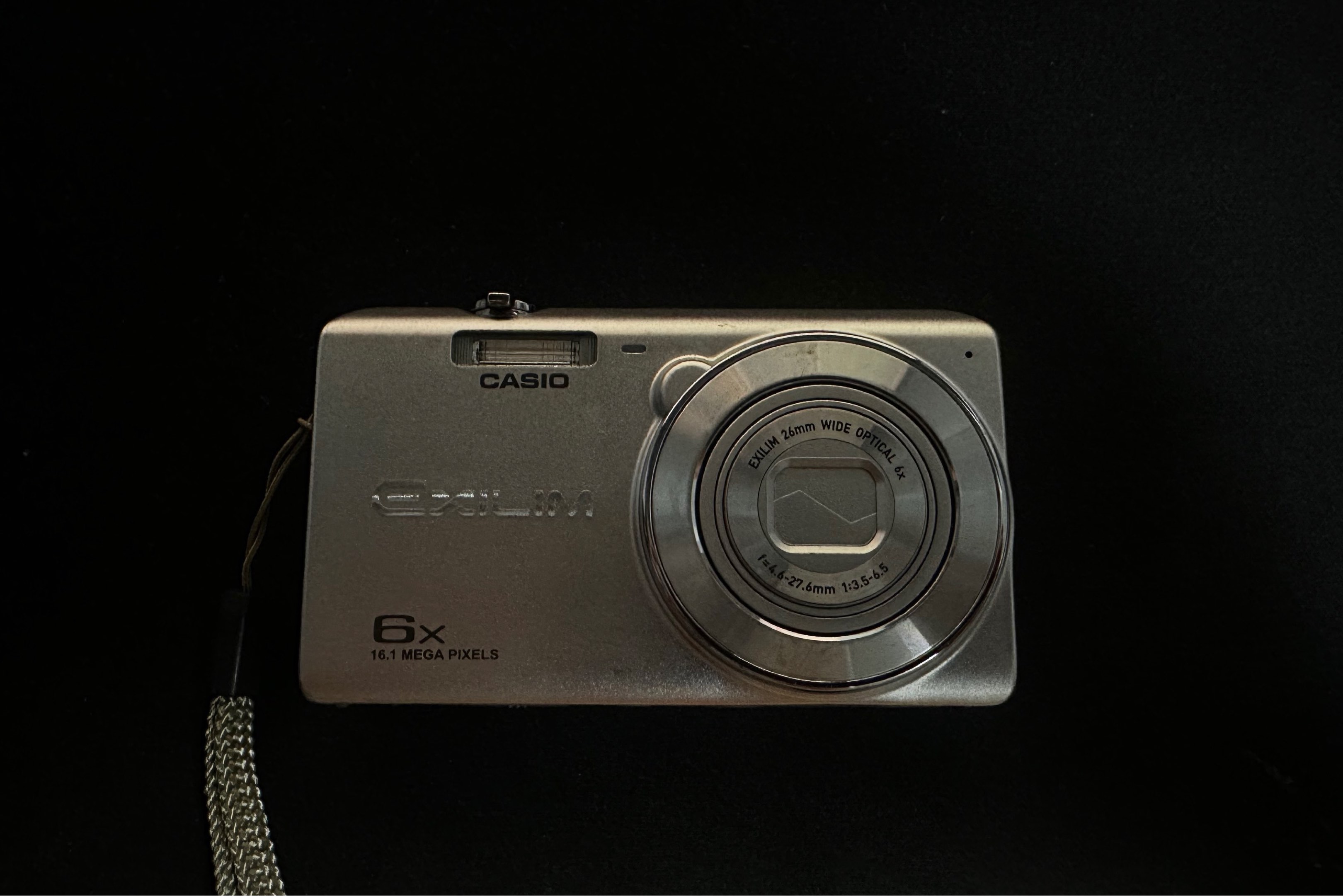 Casio vintage digital camera, Photography, Cameras on Carousell