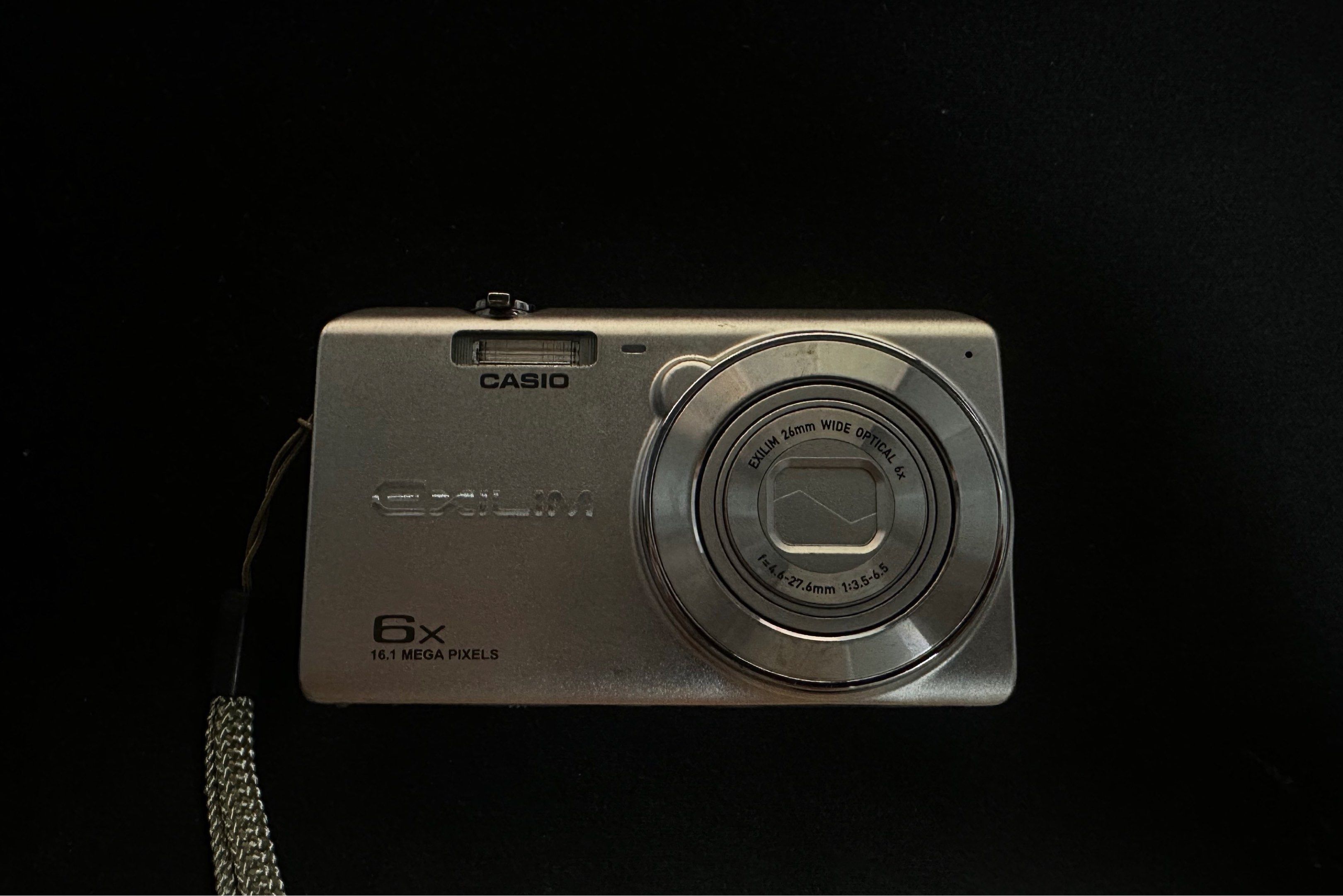 Casio vintage digital camera, Photography, Cameras on Carousell