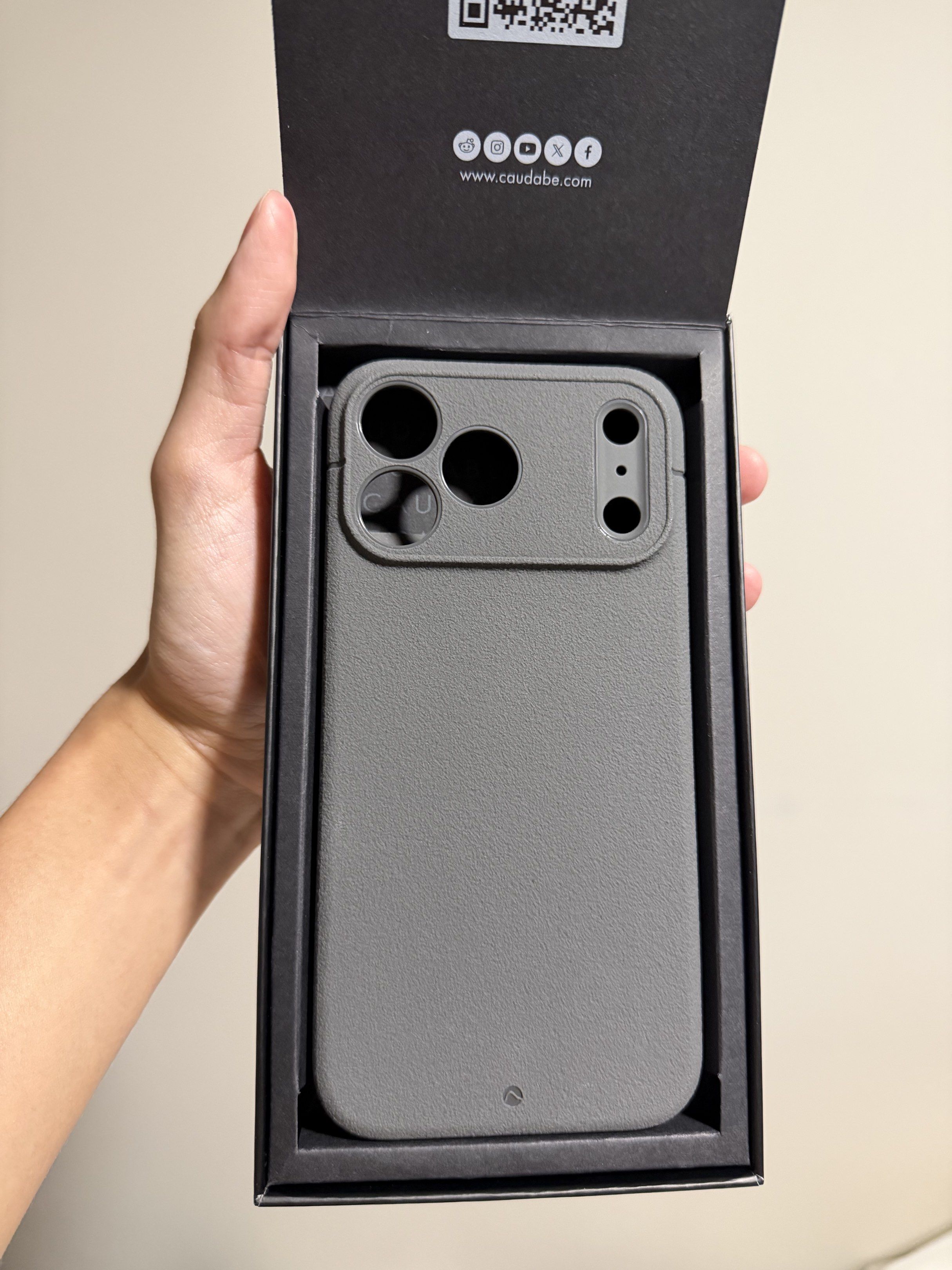 caudabe sheath iphone 17 pro max, Mobile Phones & Gadgets, Mobile ...