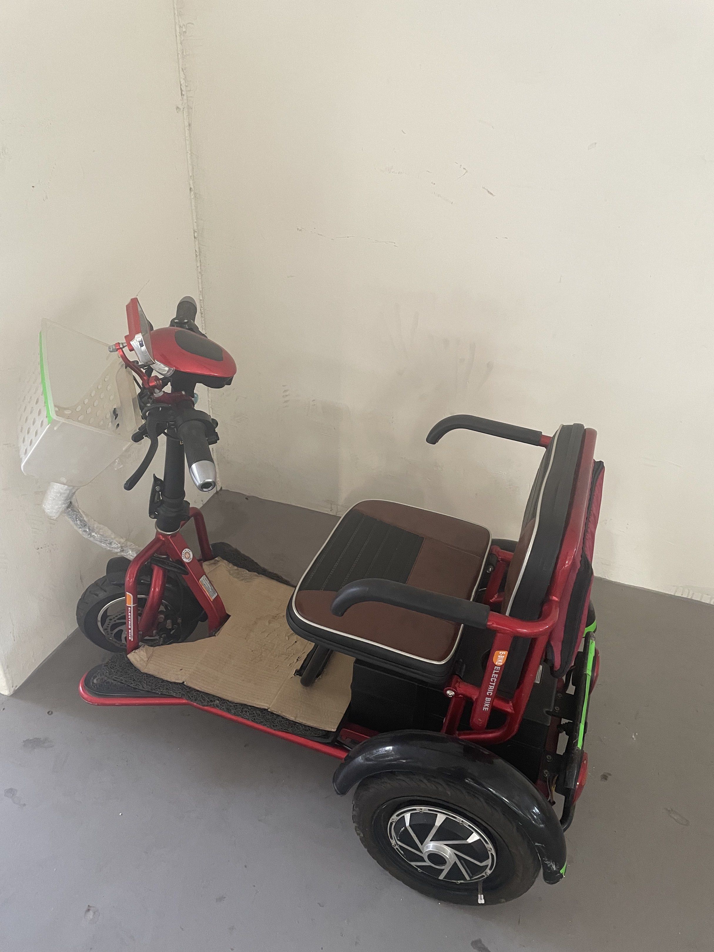 Electric Trike Scooter - Red, Hobbies & Toys, Toys & Games on Carousell