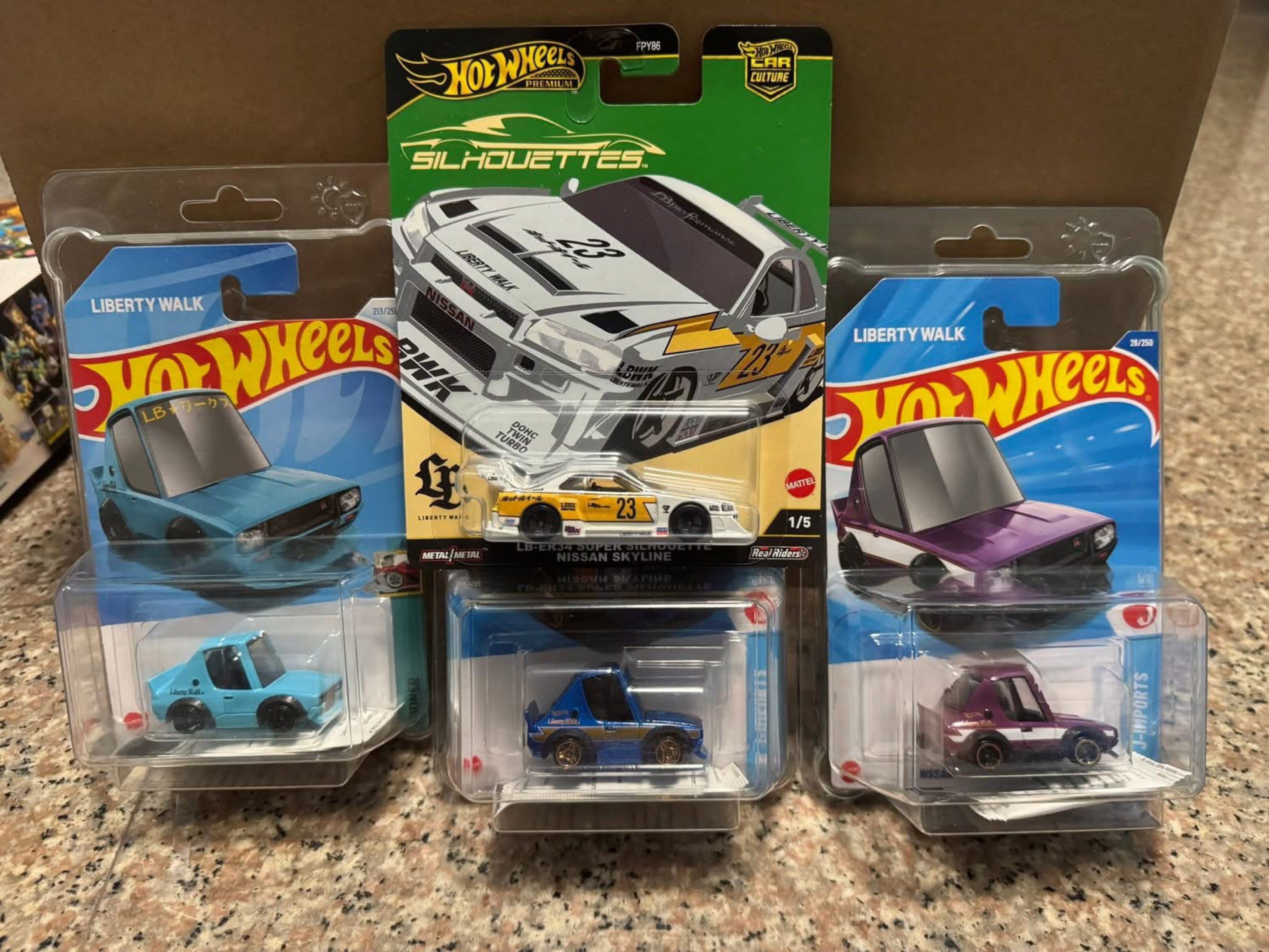 Hot Wheels Liberty Walk & Nissan Skyline Diecast Cars, Hobbies & Toys ...