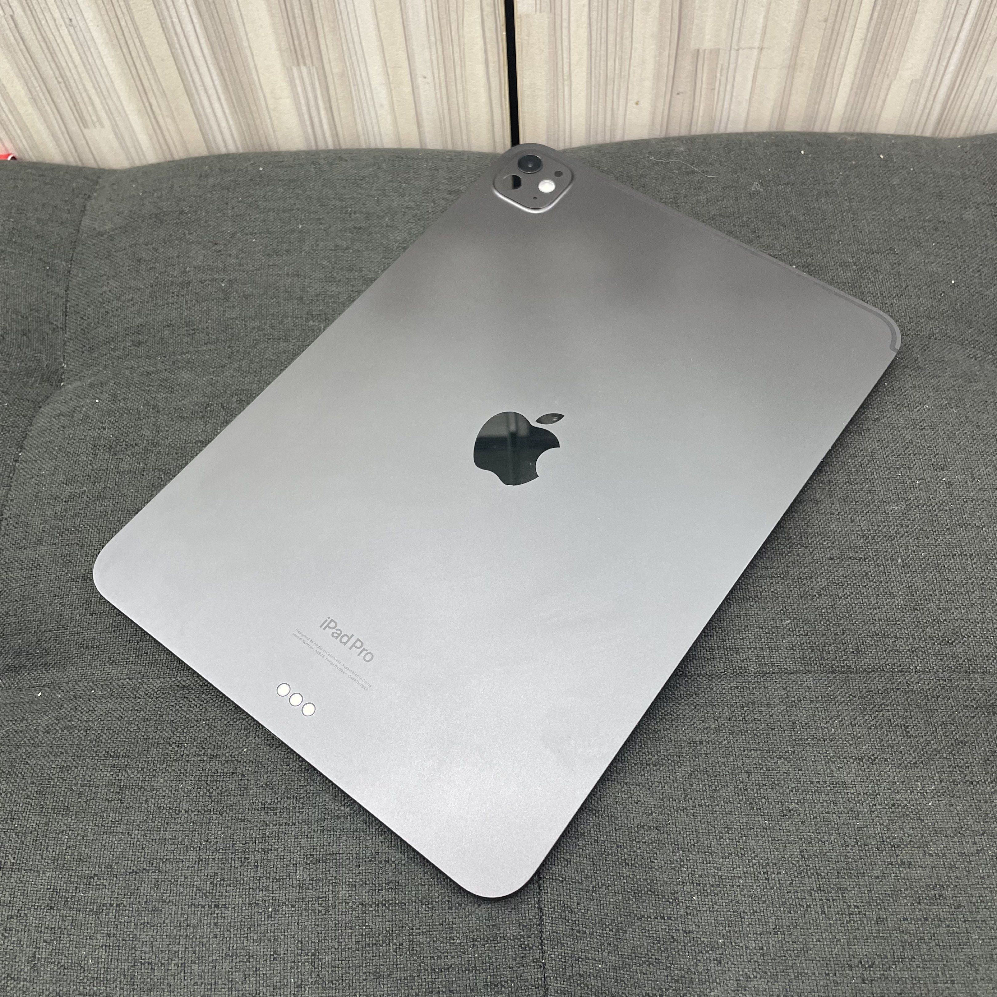 iPad Pro 11” / M4 / 256GB / wifi / 100%🔋/ 99%New / Apple 原廠保養2026/08 ...