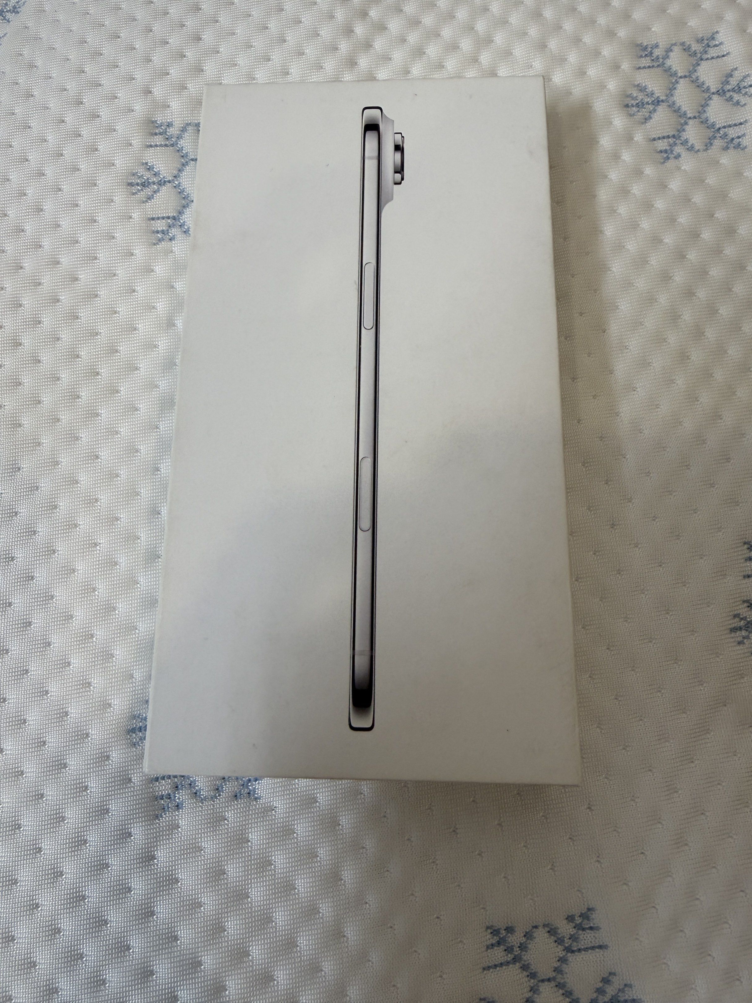 iPhone Air Cloud White 256GB, Mobile Phones & Gadgets, Mobile Phones ...