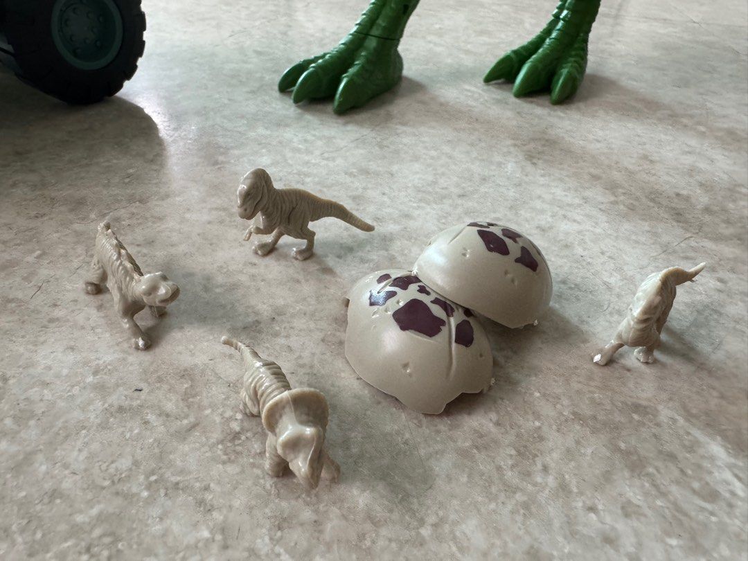 Jurassic World Dinosaur Toy Set, Hobbies & Toys, Toys & Games on Carousell