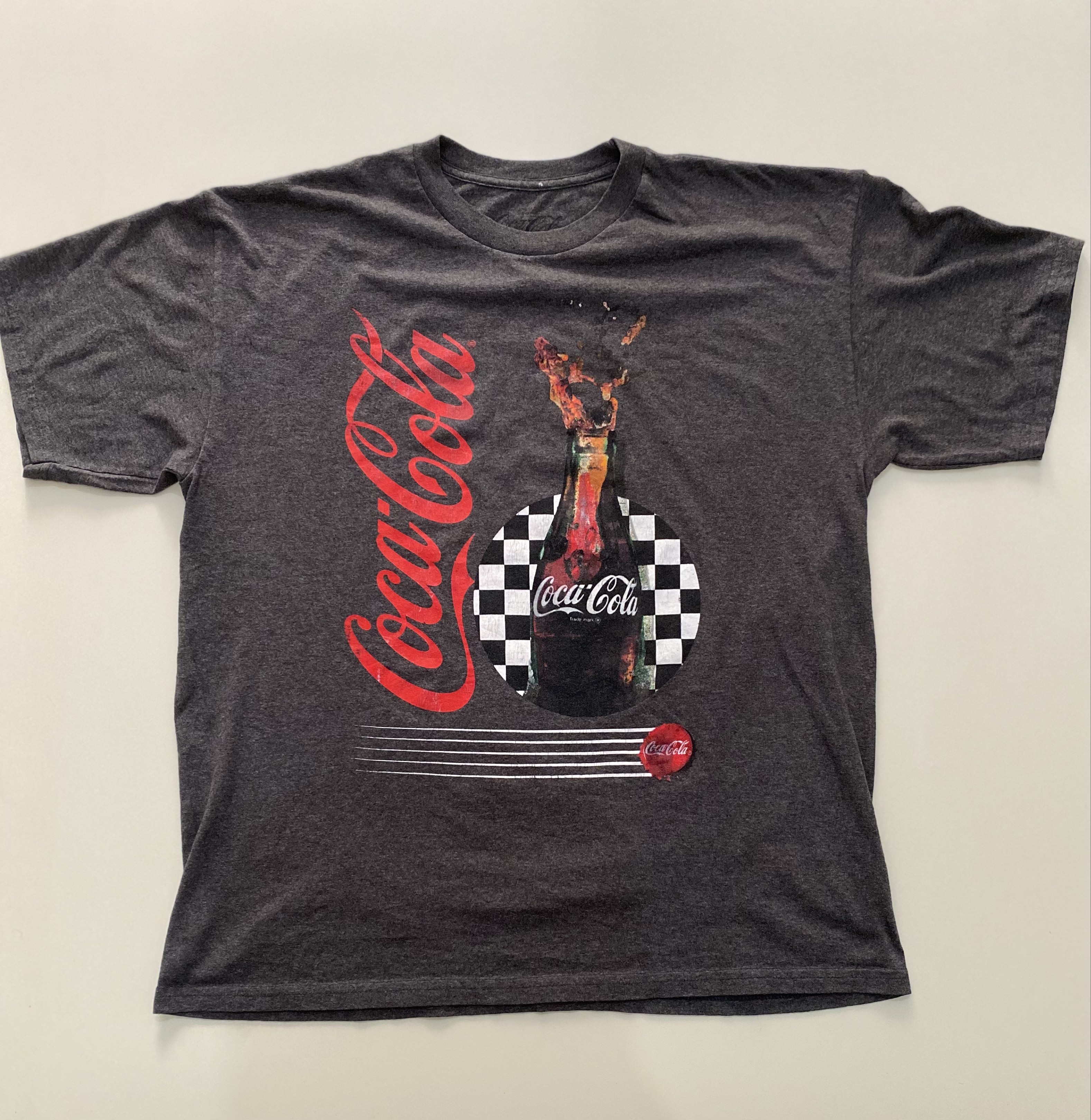 🔥Kaos Vintage Coca Cola Official, Fesyen Pria, Pakaian , Atasan di ...