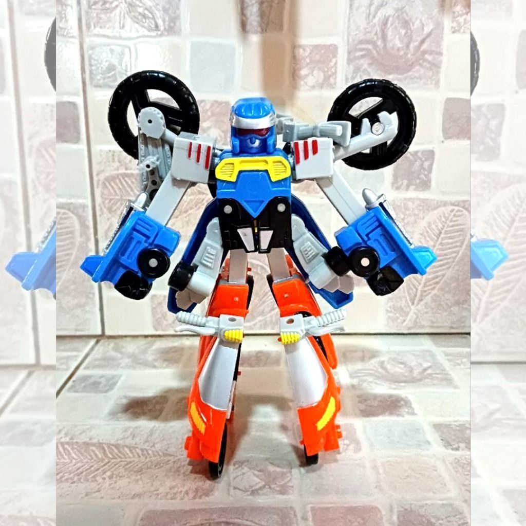 KO Oversized Armada Perceptor Vintage Transformers Robot Action Figure ...