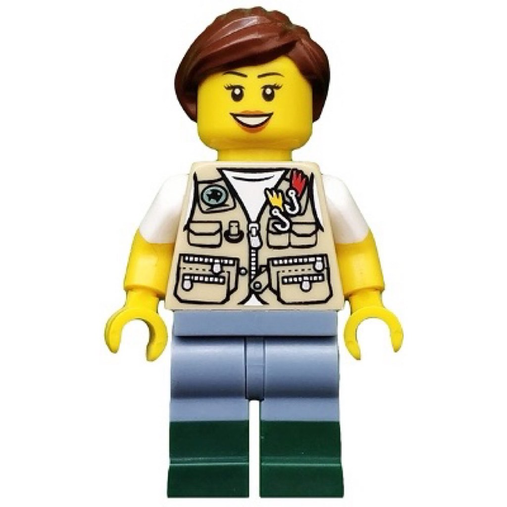 LEGO 21310 Old Fishing Store Fisherwoman, Hobbies & Toys, Toys & Games ...