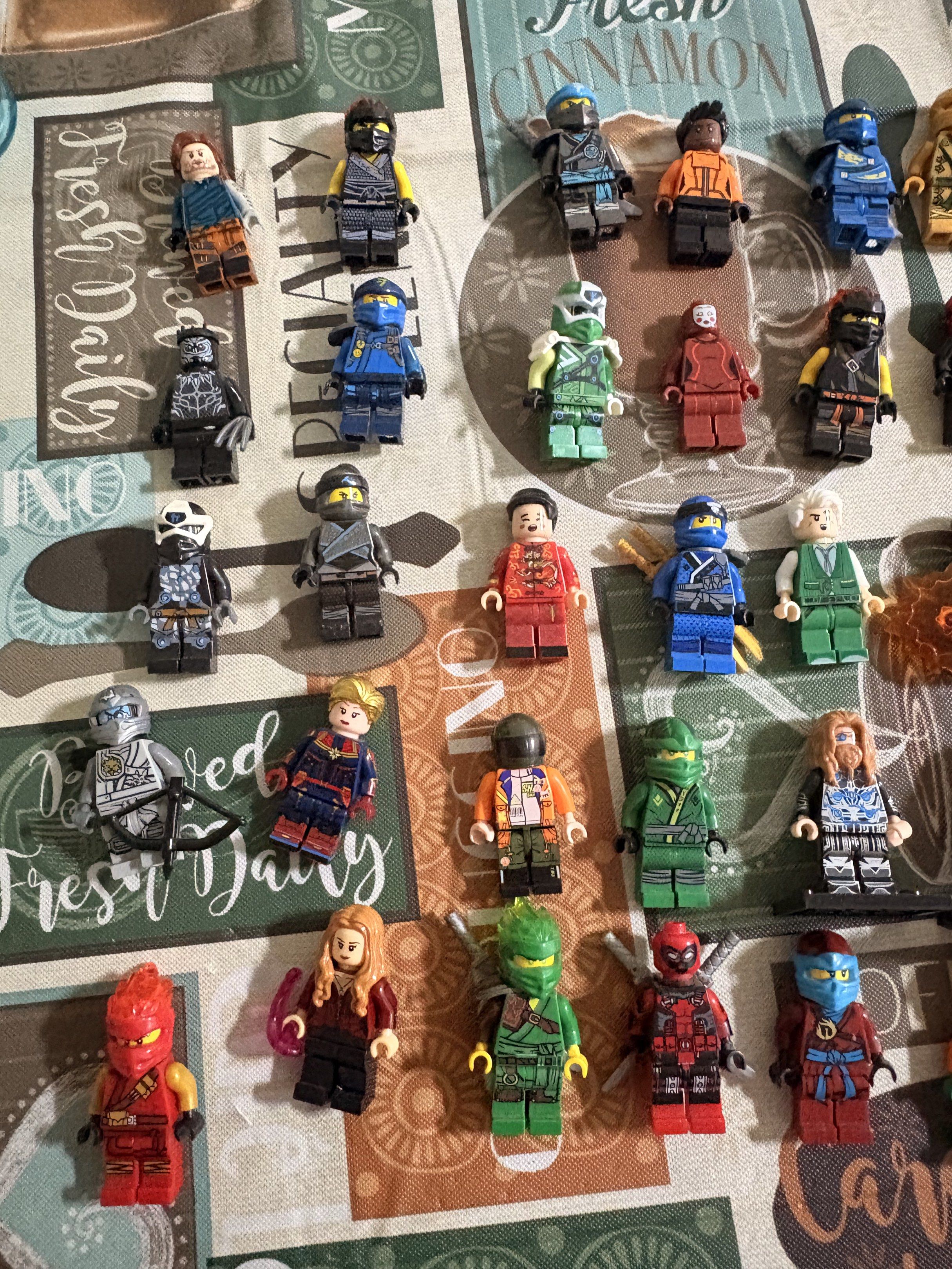 Lego Minifigures - Assorted Characters Compatible Ninjago Avengers Dc ...