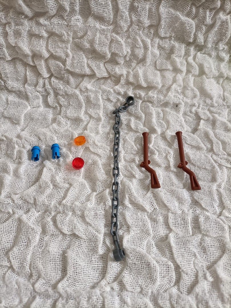LEGO muskets, chain, gun, studs, pistol, technic pins, Lego muskets ...