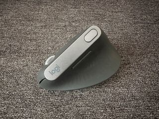 Logitech Lift Vertical Ergonomic Mouse, Computers & Tech, Parts ...