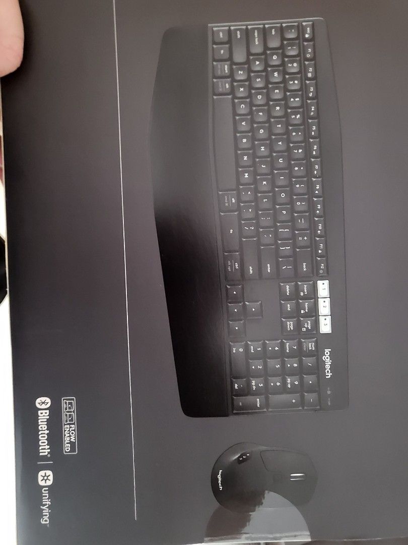 Logitech Performance MK850 Wireless Keyboard and Mouse Combo, Computers ...