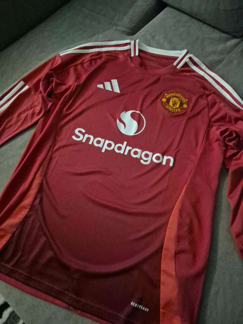 Man Utd 24/25 Home Kit LS, Men's Fashion, Activewear on Carousell