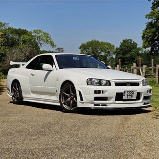 Mini GT IMX 2025 Nissan Skyline GT-R R32 Top Secret Red Chrome, Hobbies ...