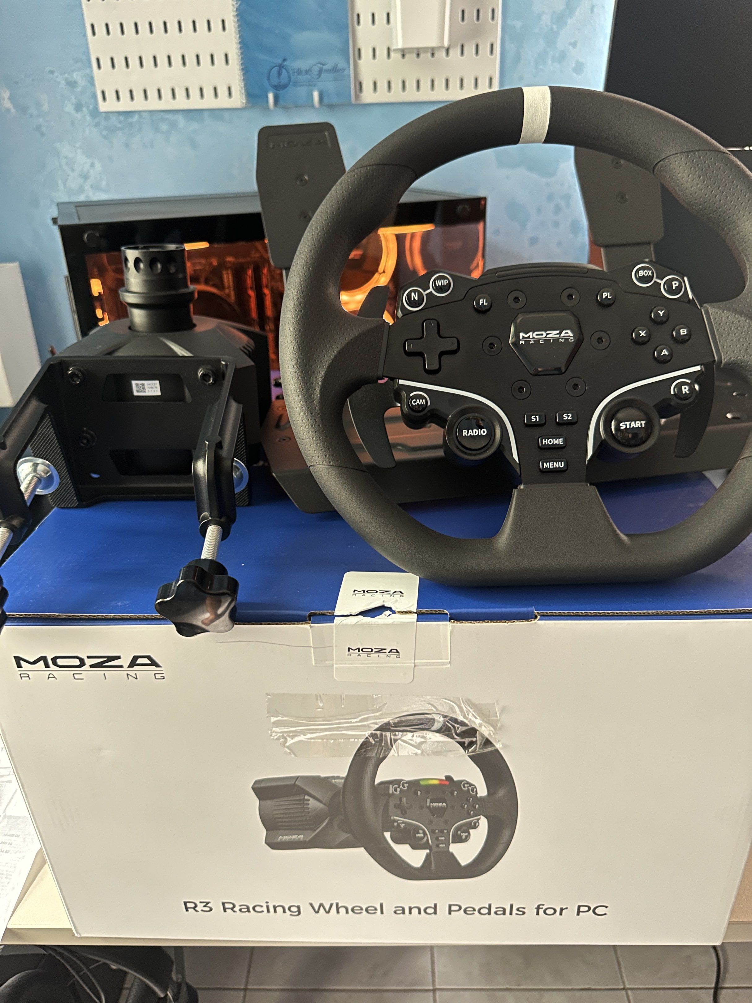 Sim Racing Moza R3 for PC ( Wheel and Pedal), Video Gaming, Video Games ...