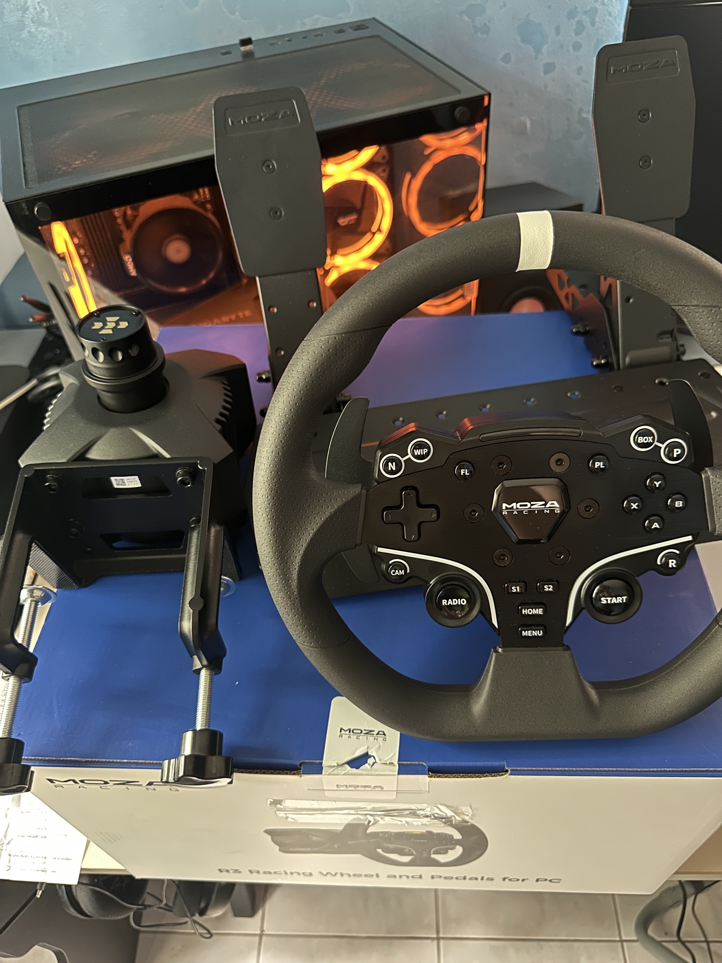Sim Racing Moza R3 for PC ( Wheel and Pedal), Video Gaming, Video Games ...