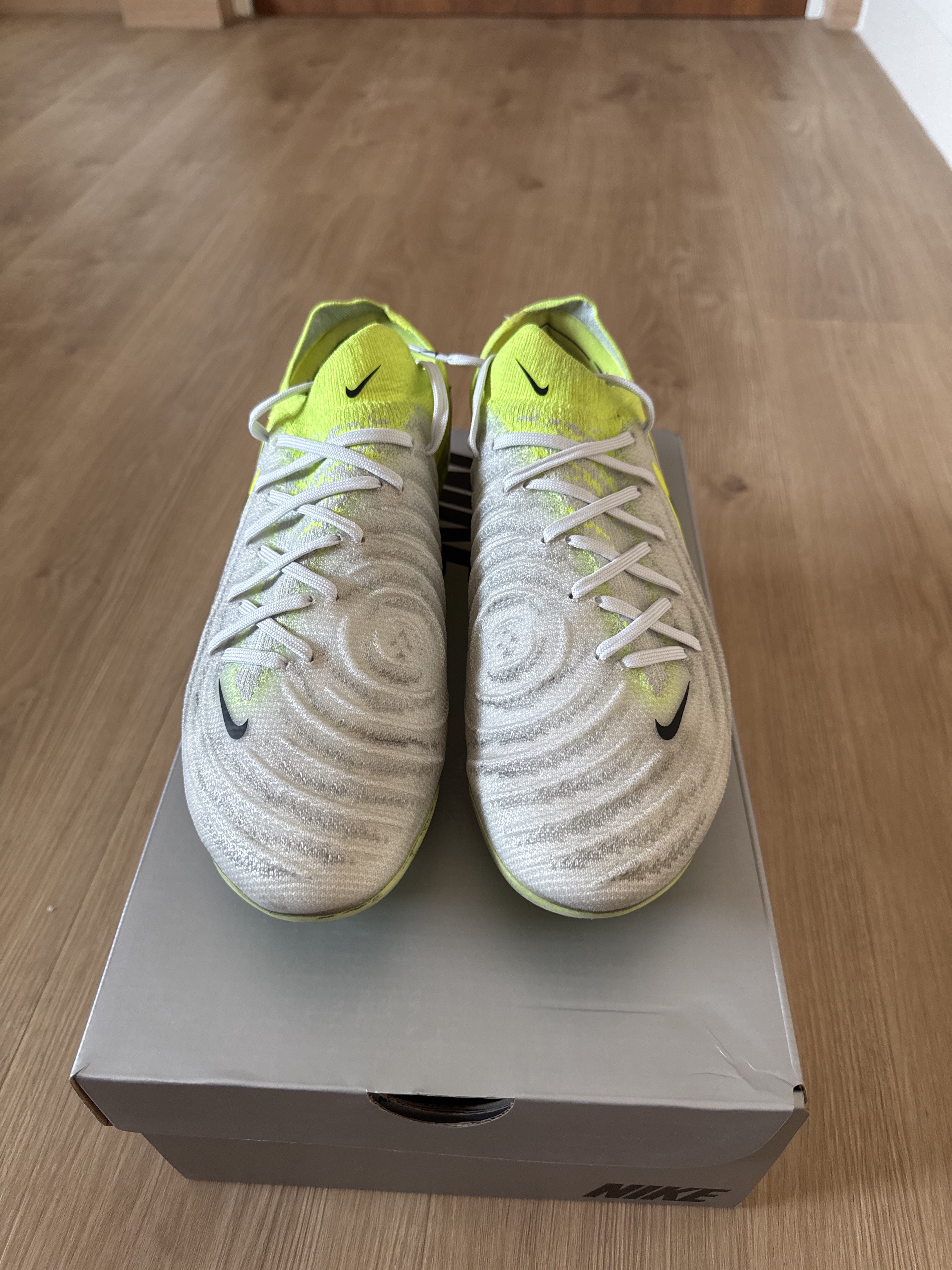 Nike Phantom GX 2 Elite AG-Pro, Sports Equipment, Sports & Games ...