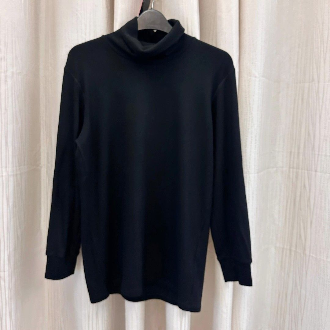(One Set) Uniqlo HEATTECH ULTRA WARM Tight and T-Shirt Turtle Neck (M ...