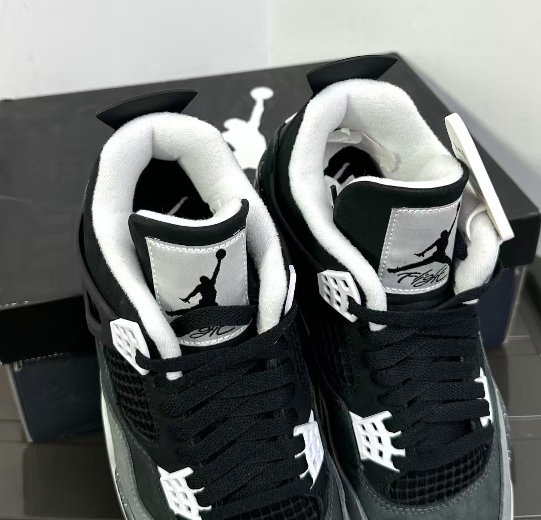ordan Air Jordan 4 "Fear", Men's Fashion, Footwear, Sneakers on Carousell