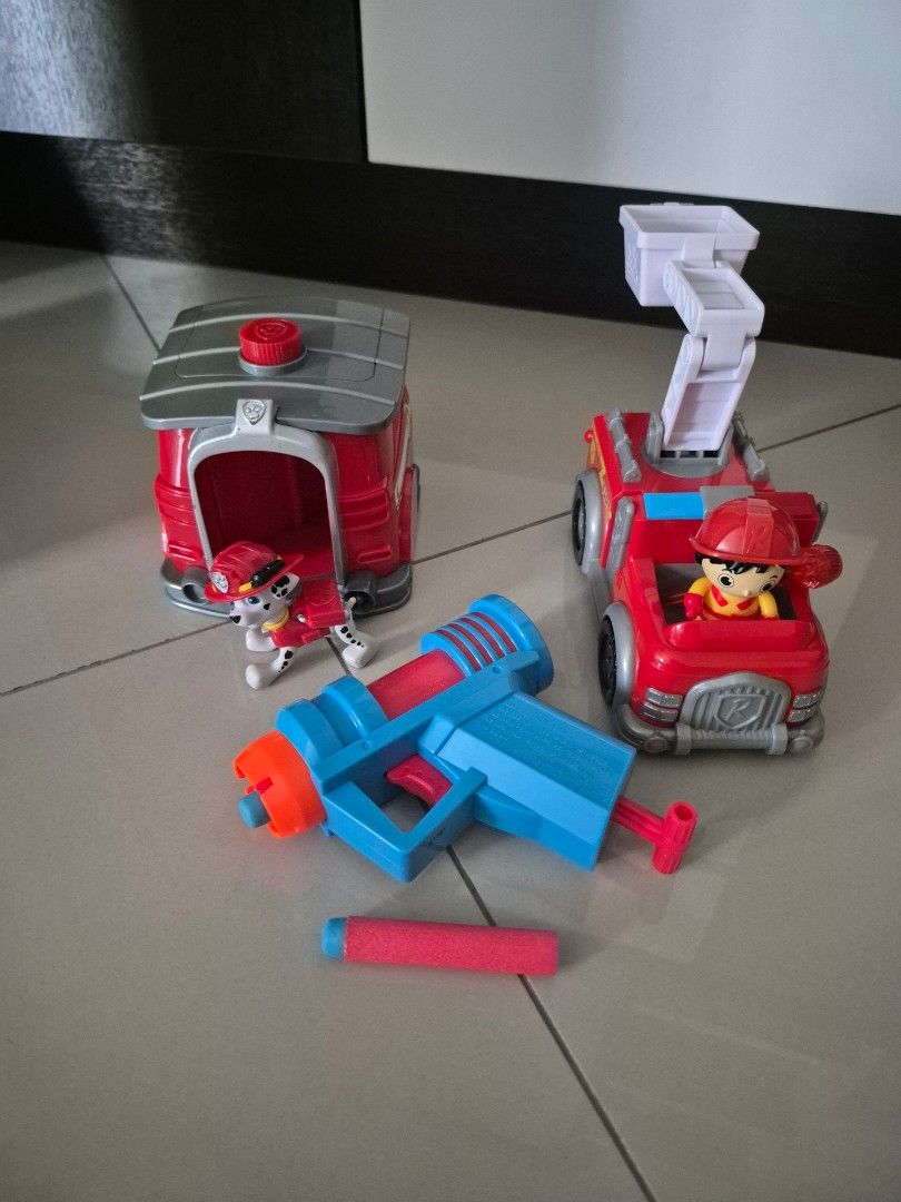 Paw Patrol Fire Truck and Water Gun Toy Set, Hobbies & Toys, Toys ...