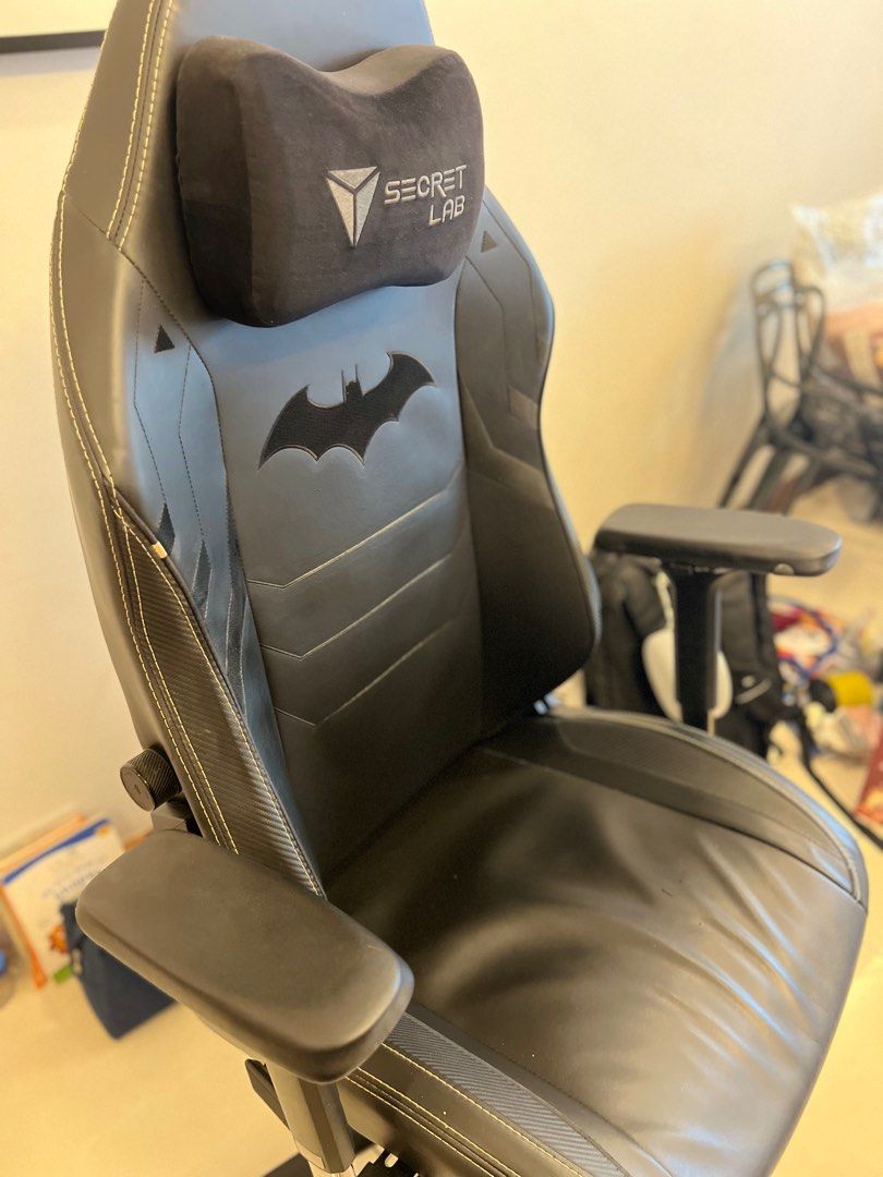 Secretlab Titan Evo 2022 Series Batman Edition, Furniture & Home Living ...