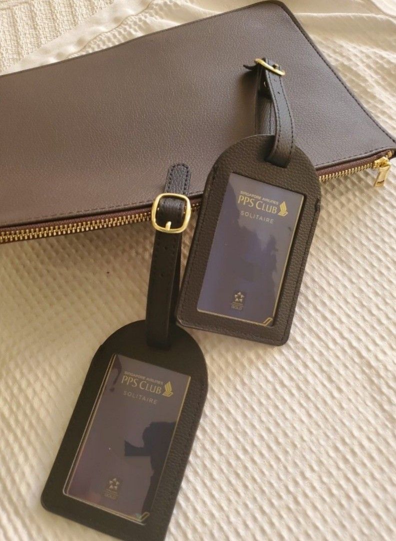 Singapore Airlines PPS Club Solitaire Travel Set Pouch Tag, Hobbies ...
