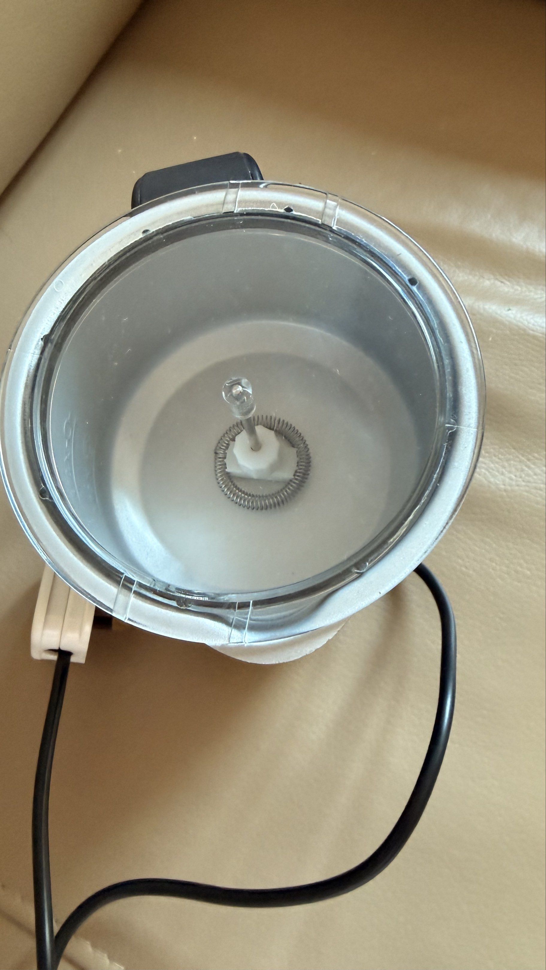 Studio Milk Frother, 家庭電器, 廚房電器, 咖啡機及咖啡壺 - Carousell