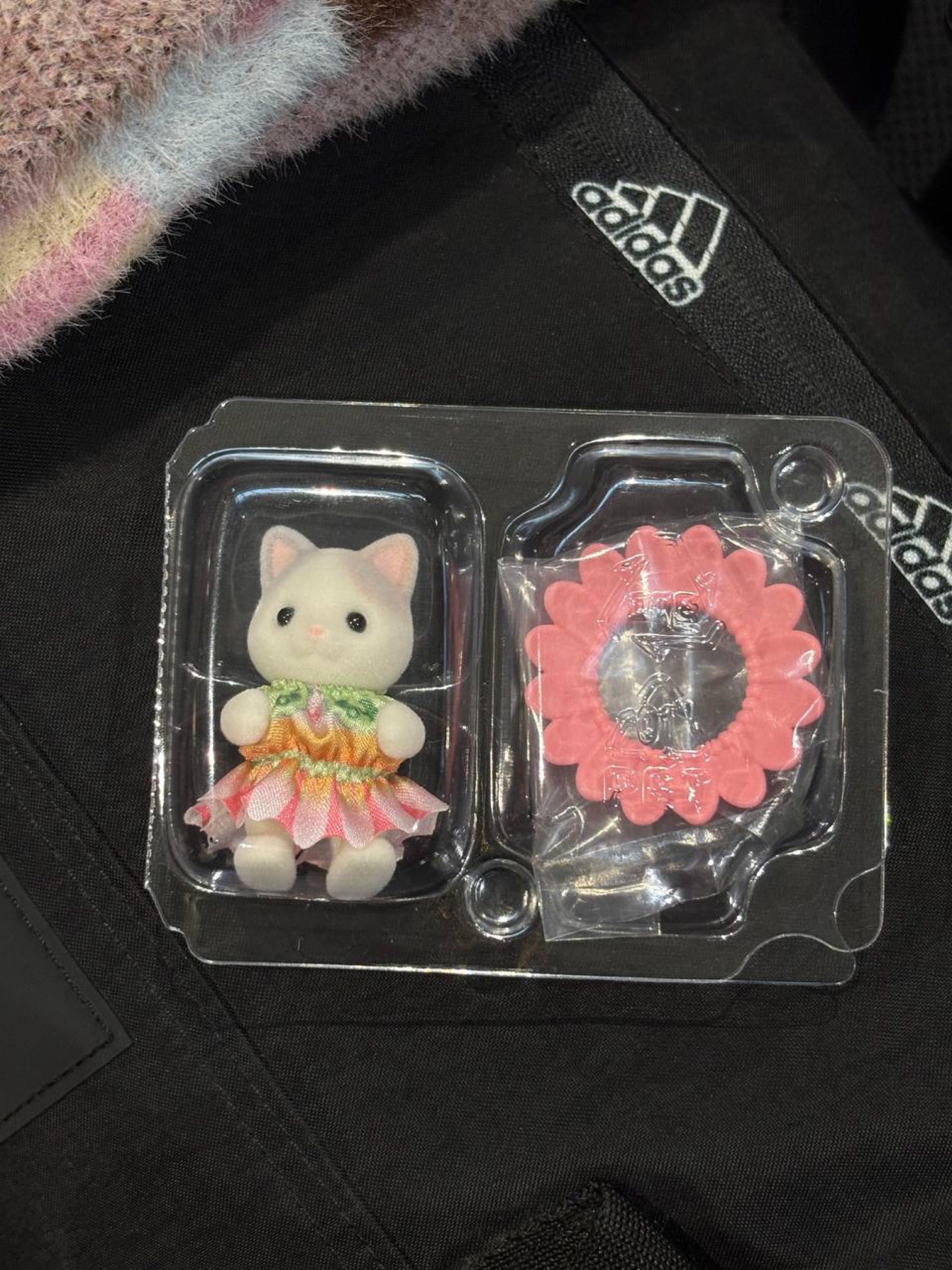 sylvanian families baby forest blind bag latte cat, Hobbies & Toys ...