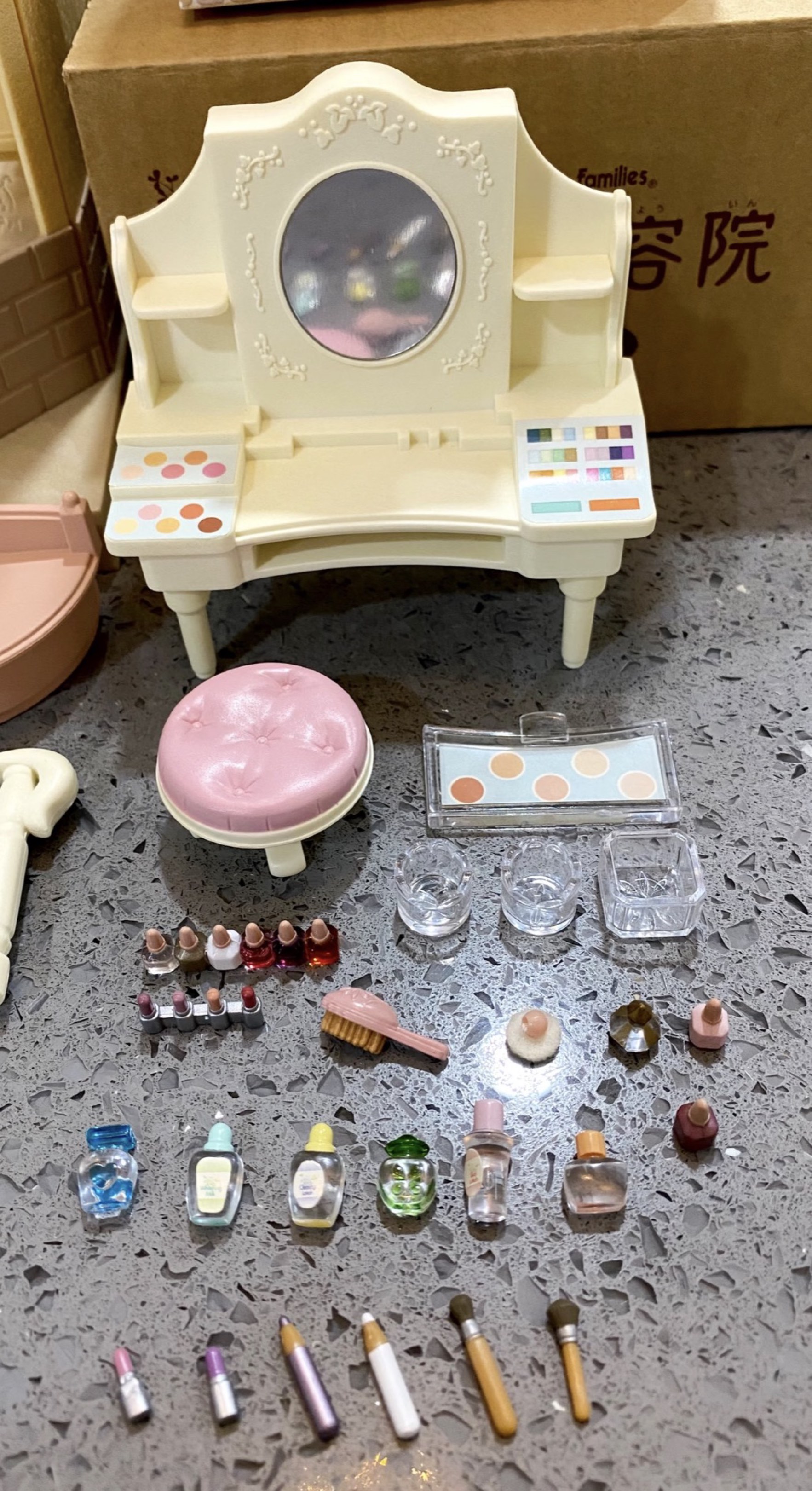 Sylvanian make up table (vintage/rare), Hobbies & Toys, Toys & Games on ...