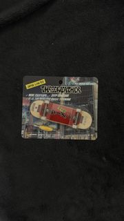 Tech Deck Handboard (Finesse x Sonic), Hobbies & Toys, Toys & Games on ...