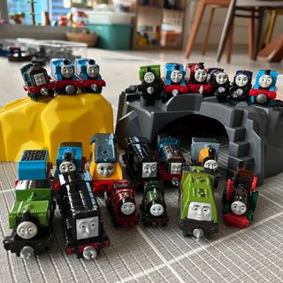 Fisher-Price Thomas & Friends Shark Escape Train Set, Hobbies & Toys ...