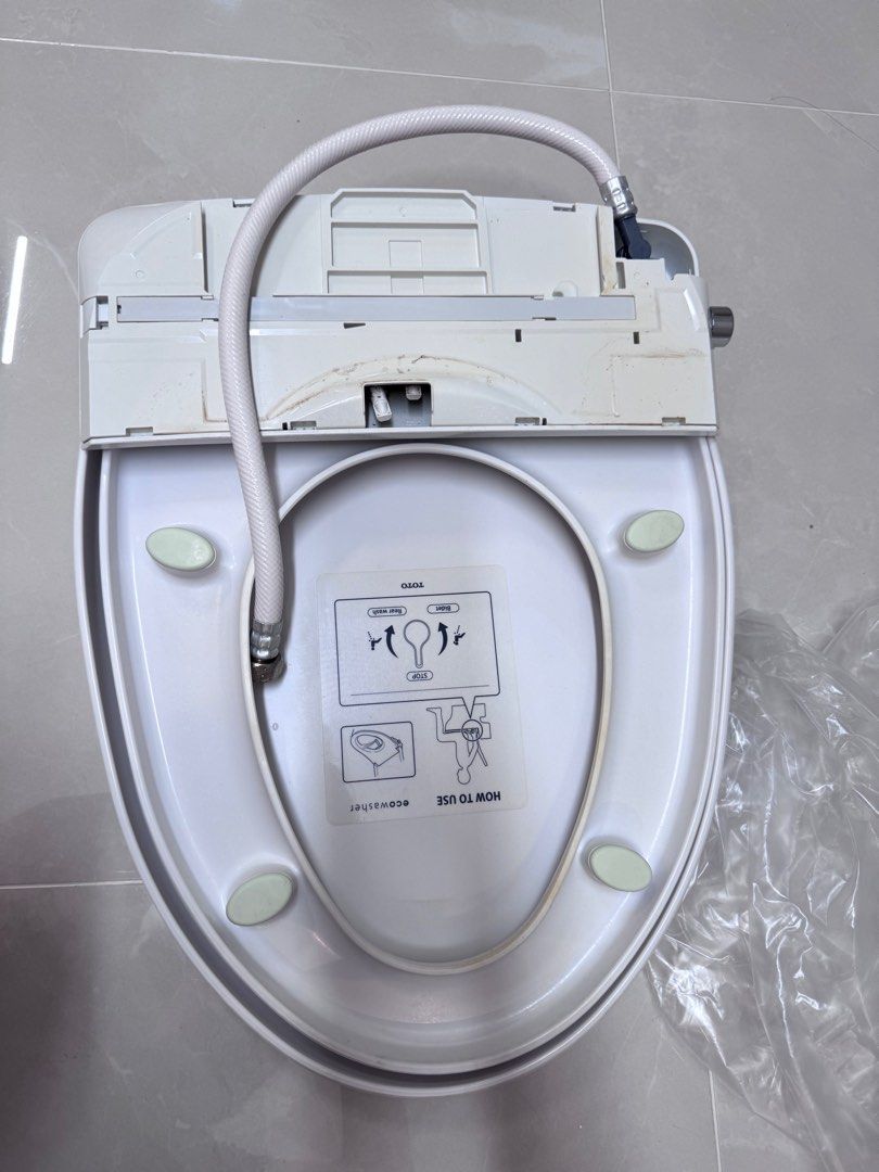 TOTO EcoWasher Toilet Seat, Furniture & Home Living, Bathroom & Kitchen ...
