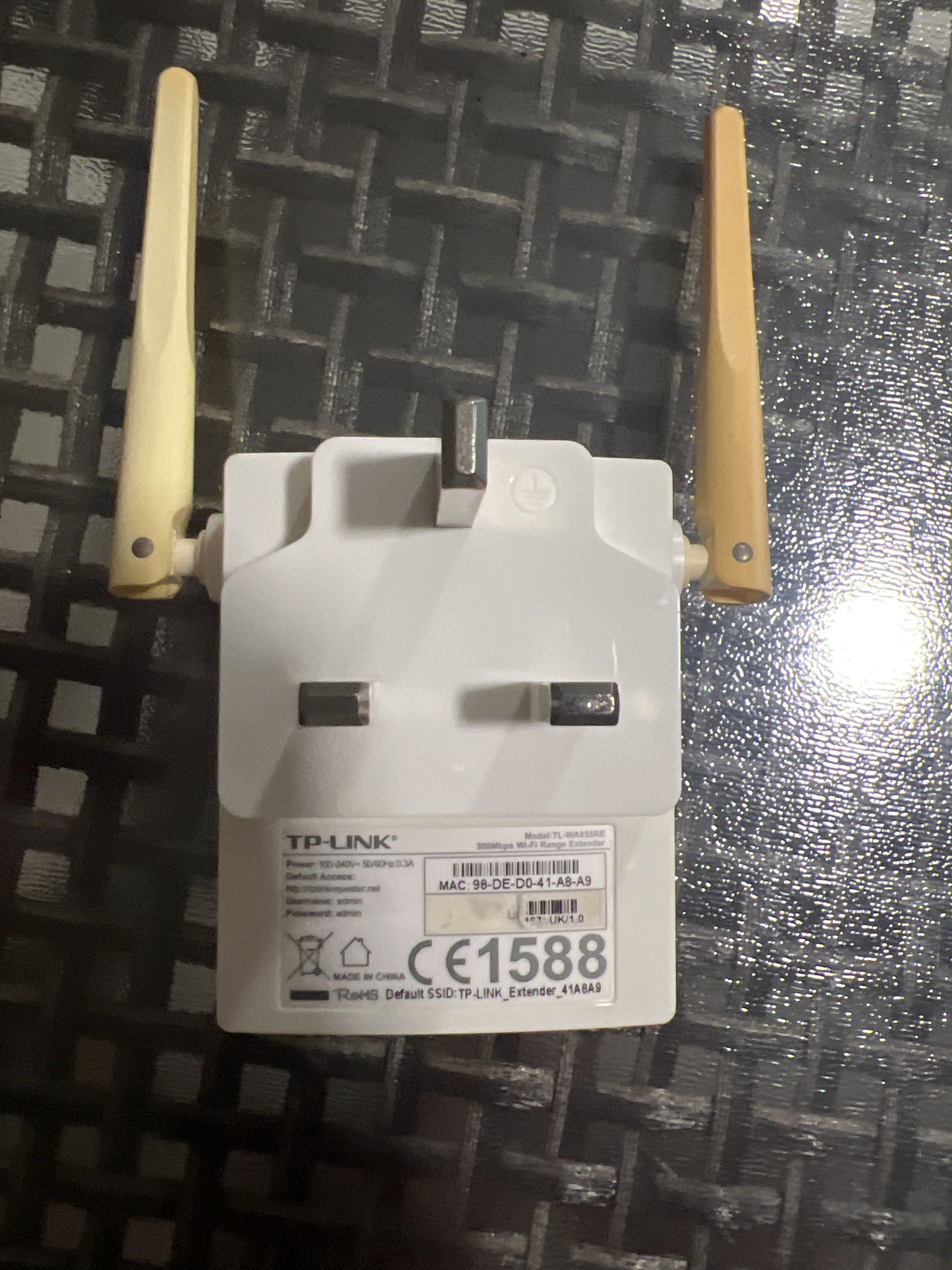 TP-Link WiFi Range Extender 300Mbps, Computers & Tech, Parts ...