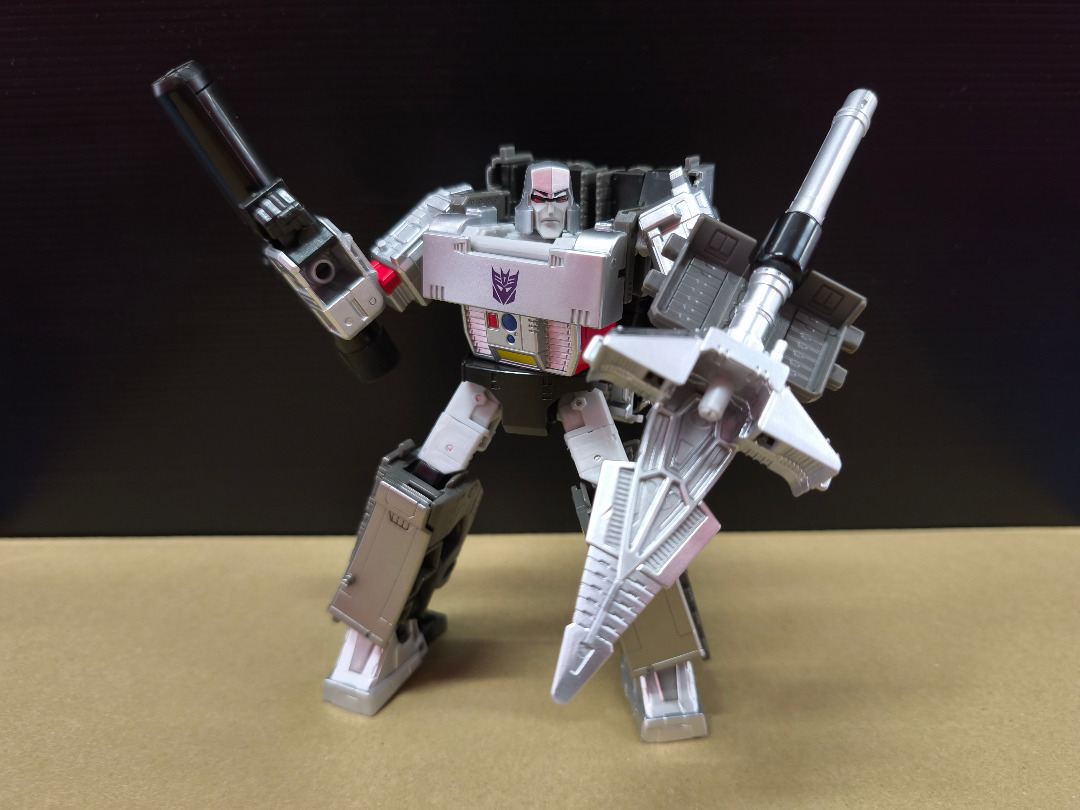 Transformers Dramatic Capture Series Megatron, Hobbies & Toys, Toys ...