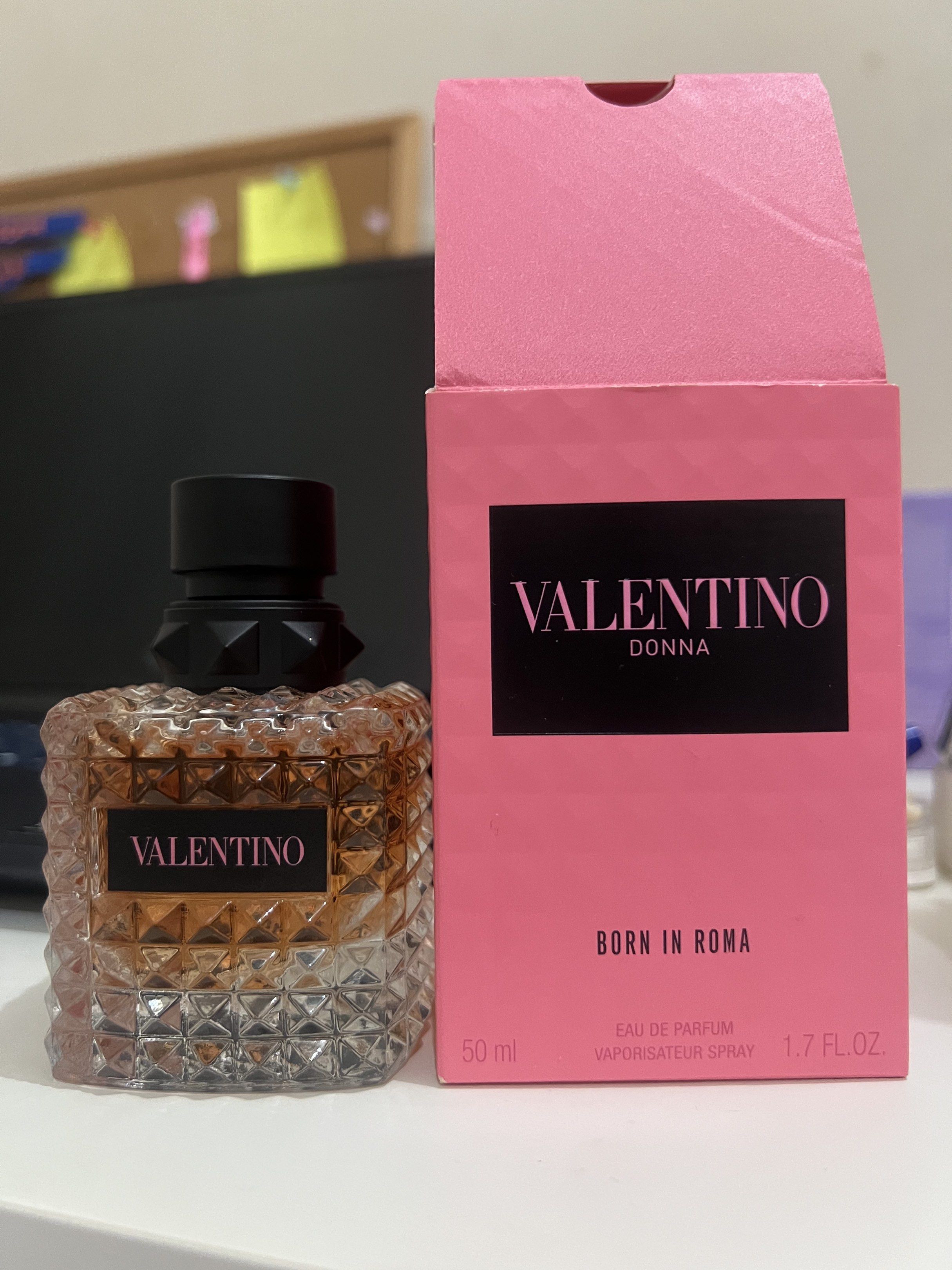 Valentino Donna Born in Roma Eau de Parfum 50ml, Beauty & Personal Care ...