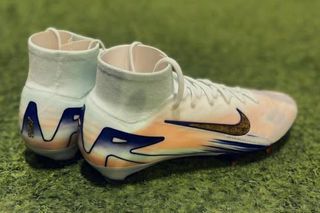 MR. H FOOTBALL STORE’s Profile Page on Carousell | All of MR. H ...