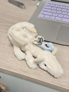 上海版 Jellycat 車厘子 kc bag charm 吊飾 掛件 公仔, 興趣及遊戲, 玩具 & 遊戲類 - Carousell