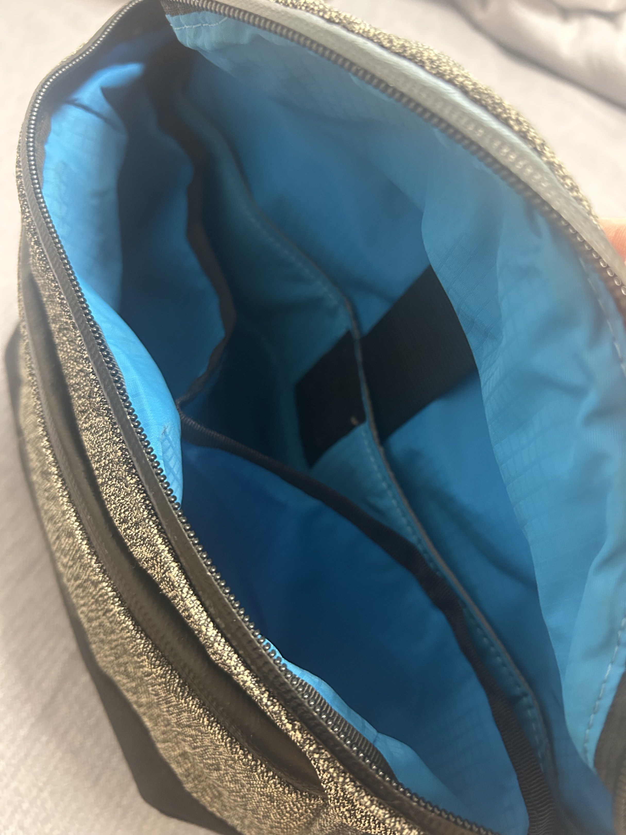 ALPAKA Bravo X V2 Sling Bag - 6L Grey, Men's Fashion, Bags, Sling Bags ...