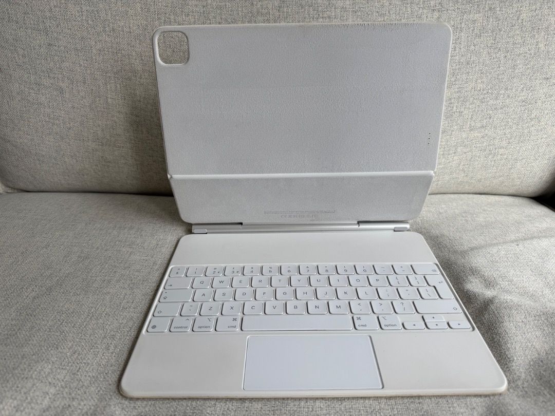 Apple Magic Keyboard for iPad Pro - White, Computers & Tech, Parts ...